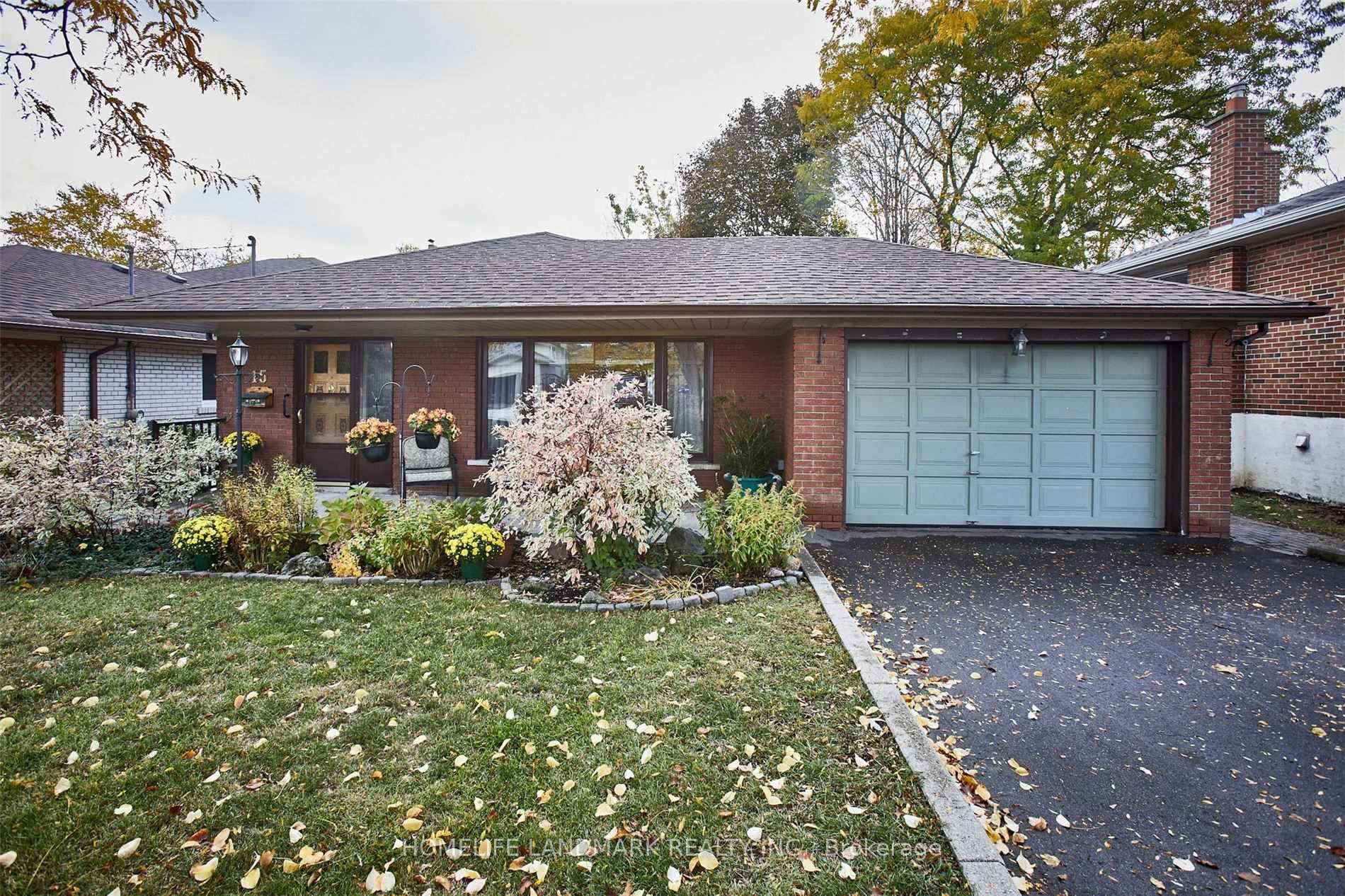 15 Pylon Place, Toronto, ON M9W 2P3