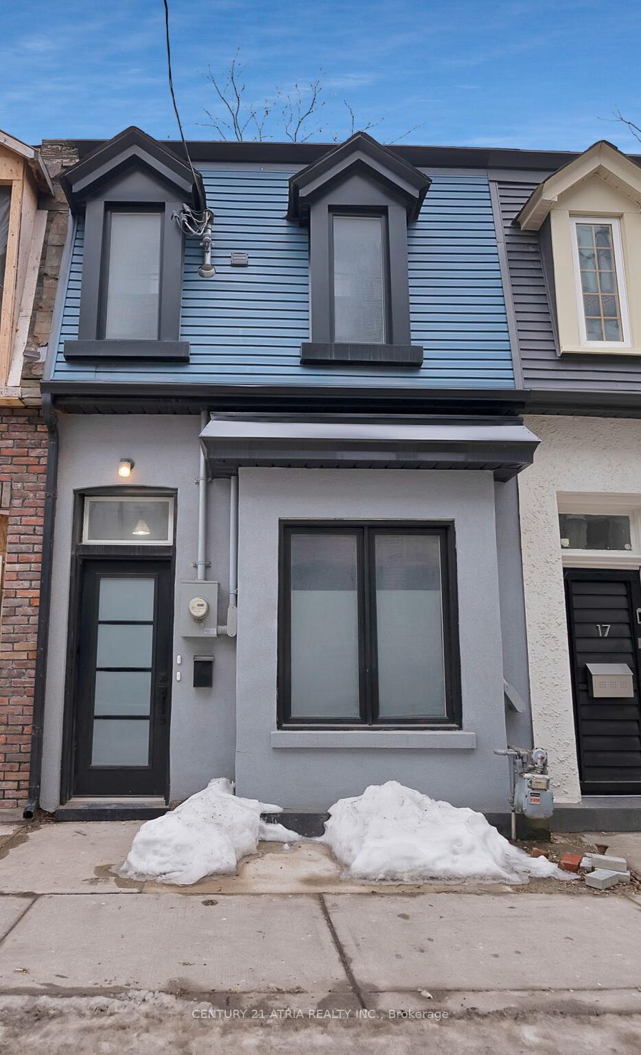 15 Rebecca Street, Toronto, ON M6J 1K8