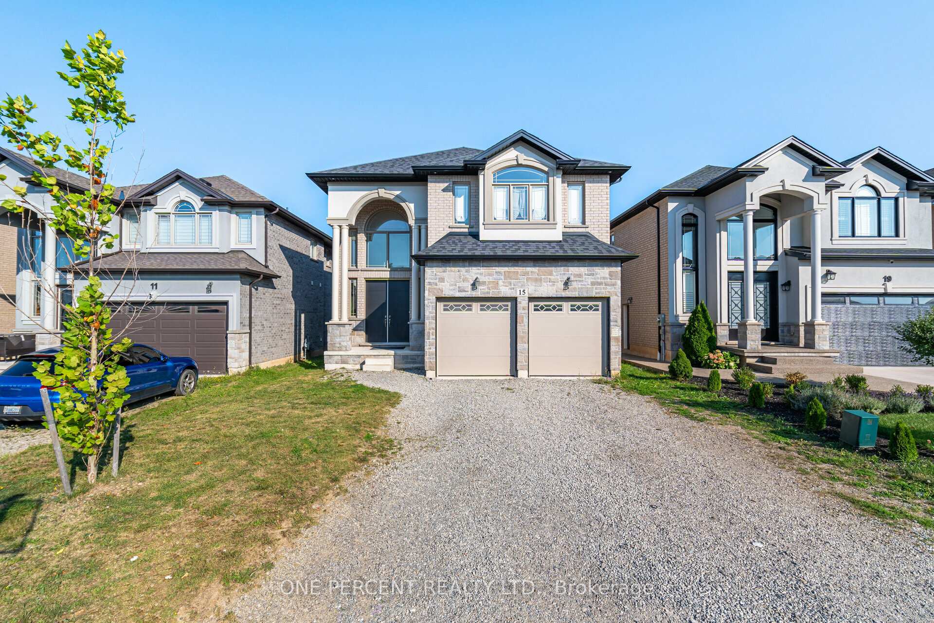 15 Riesling Court, Hamilton, ON L8G 0B4
