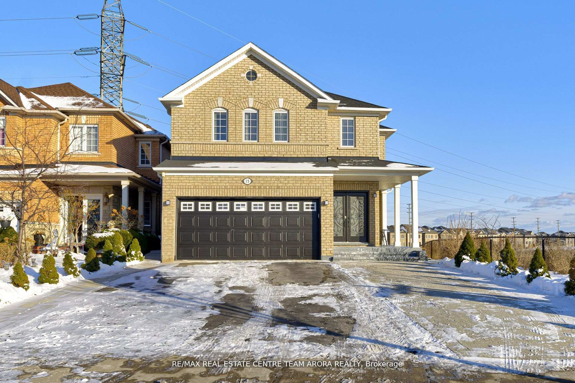 15 Roundstone Drive, Brampton, ON L6X 0K7