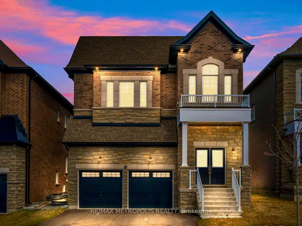 15 Seguin Street, Richmond Hill, ON L4E 1L8