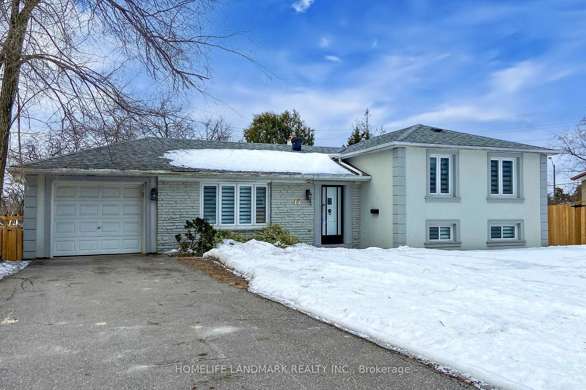15 Summerside Crescent, Toronto, ON M2H 1W9