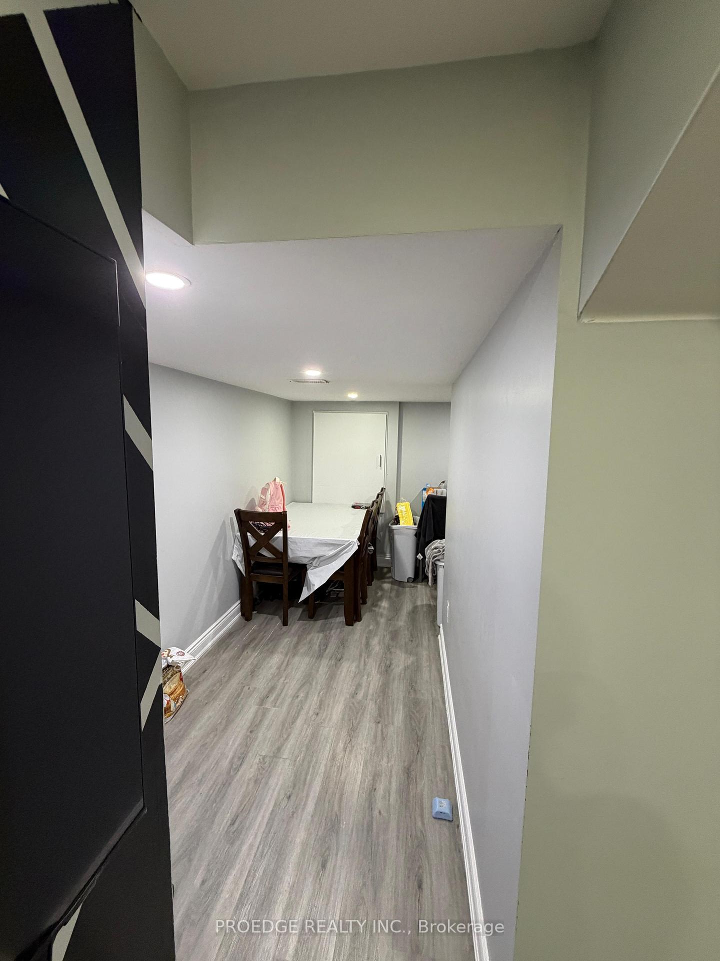 15 Troyer Street N, Brampton, ON L7A 4T4