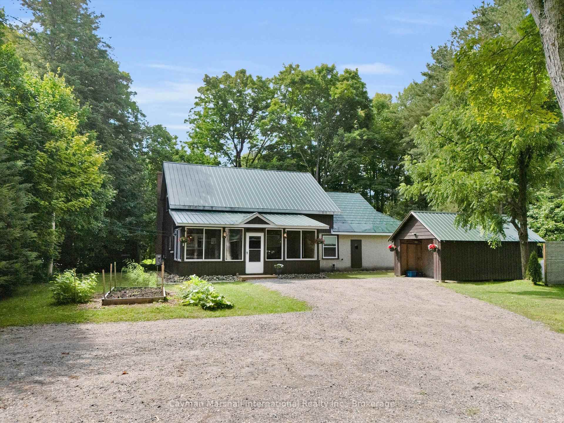 15 Victoria Street, Seguin, ON P0C 1J0