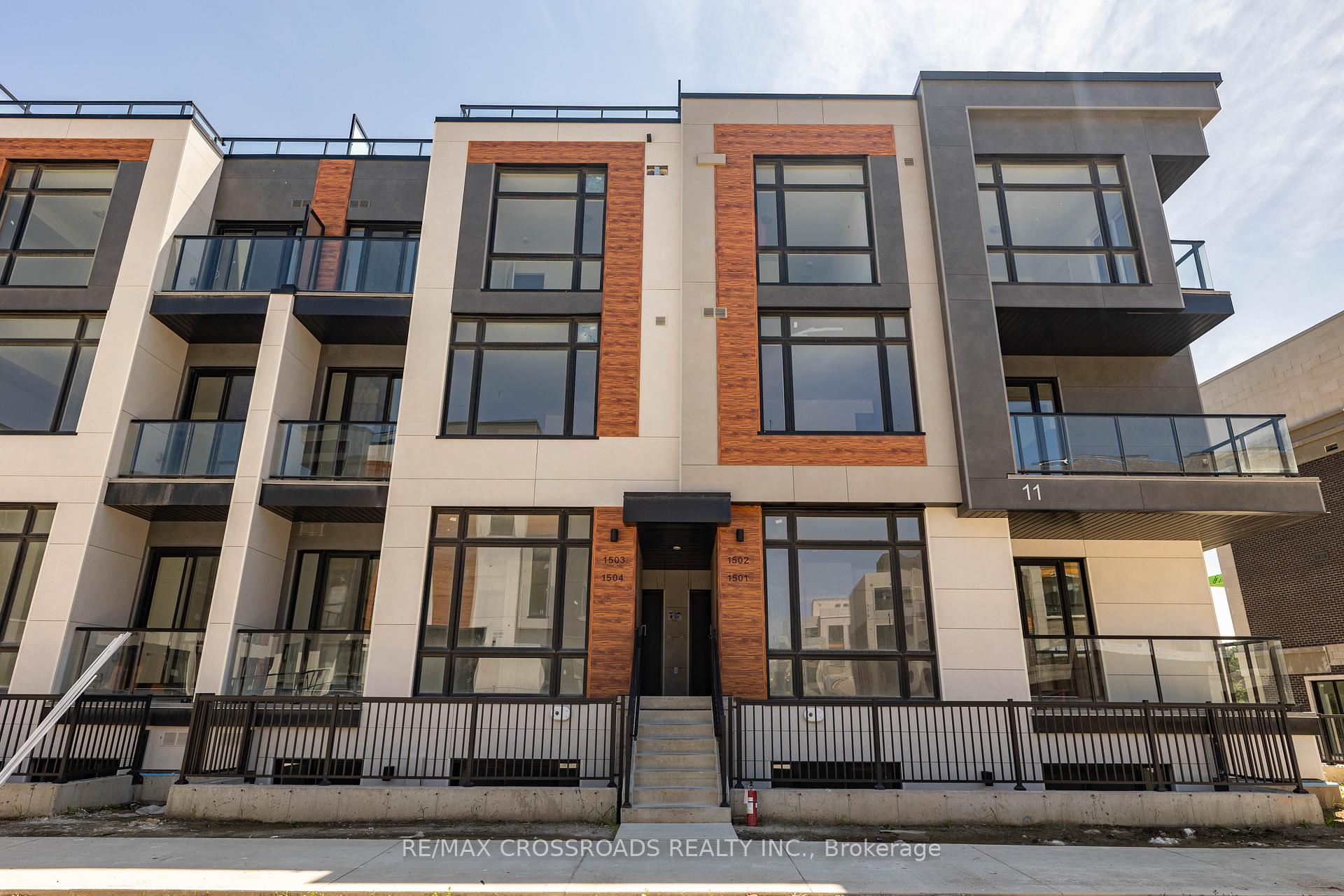 1503 - 11 David Eyer Road, Richmond Hill, ON L4S 1M4