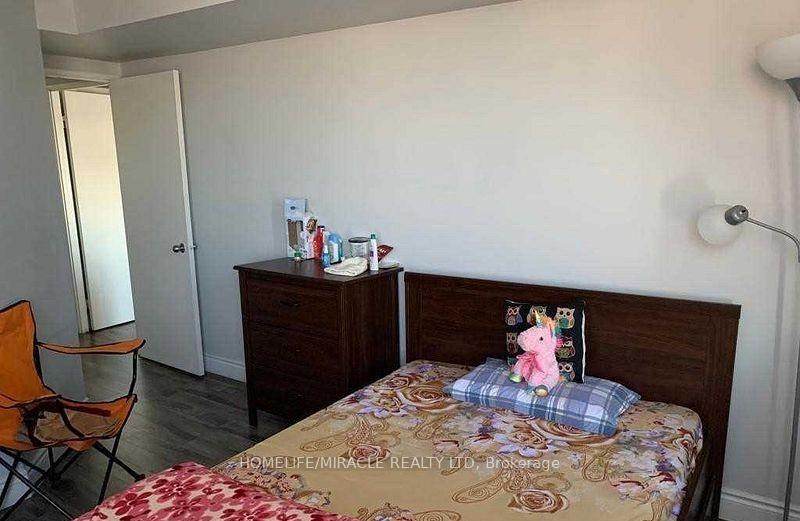 1504 - 41 Markbrook Lane, Toronto, ON M9V 5E6