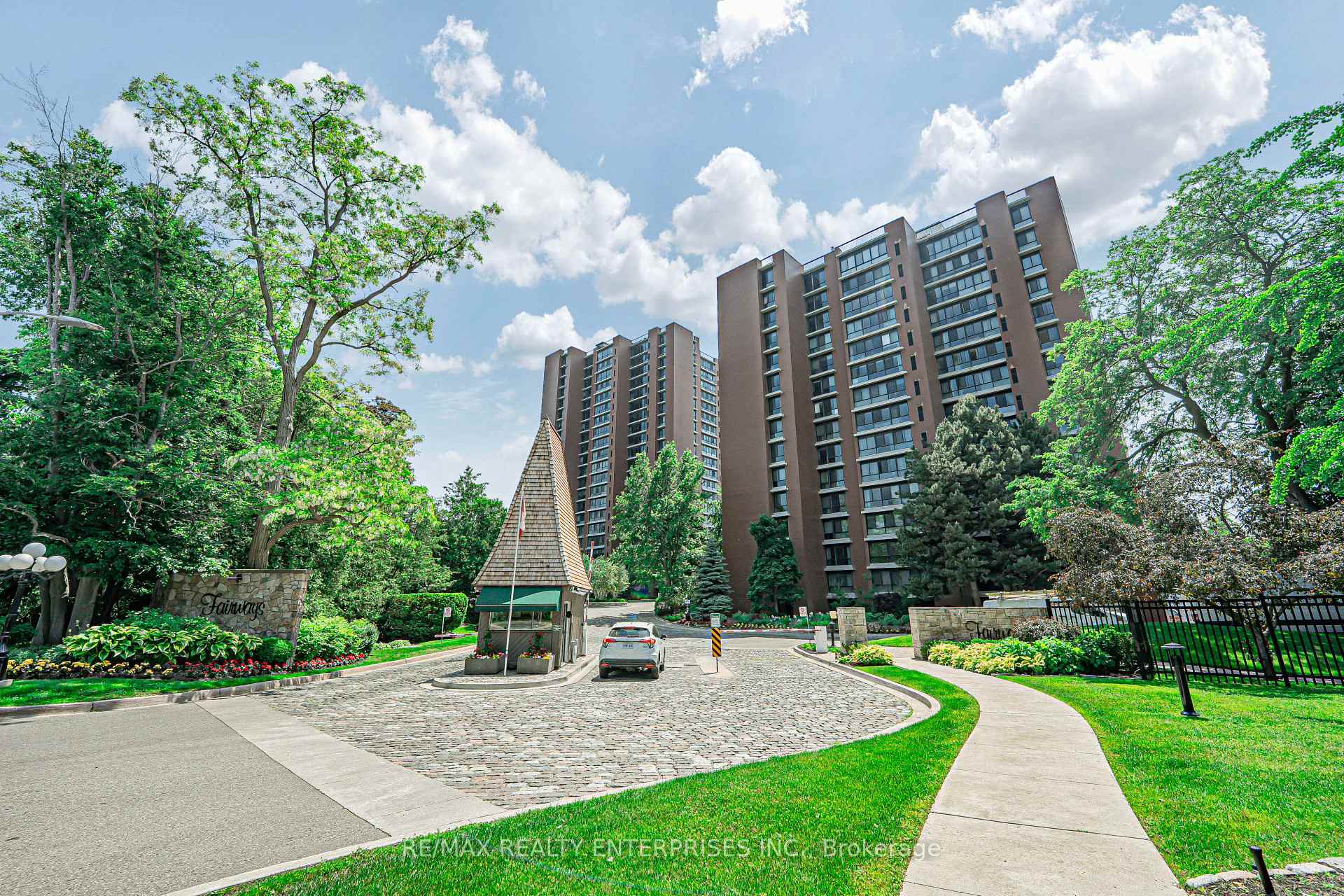 1505 - 1400 Dixie Road, Mississauga, ON L5E 3E1