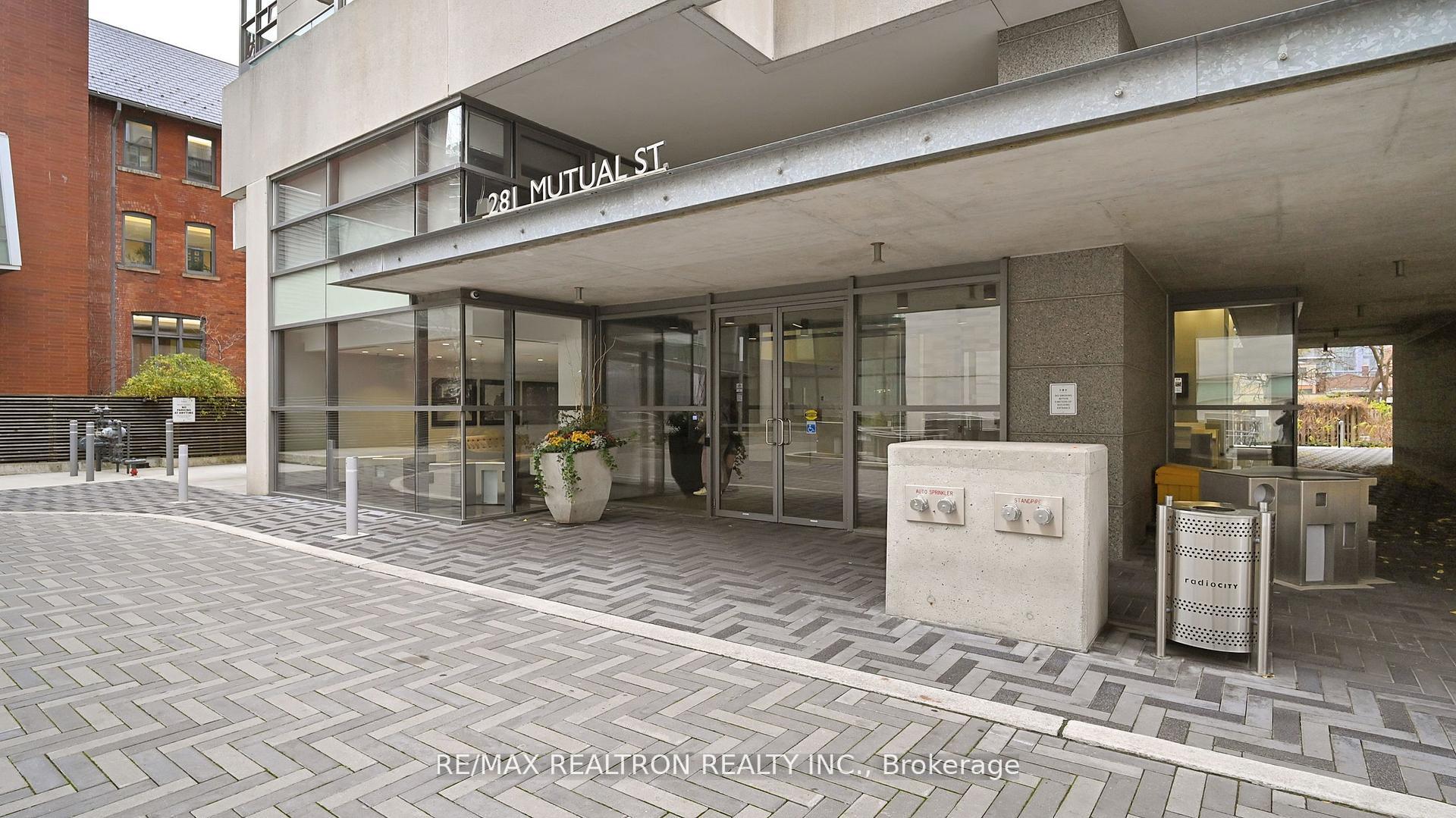 1506 - 281 Mutual Street, Toronto, ON M4Y 3C4