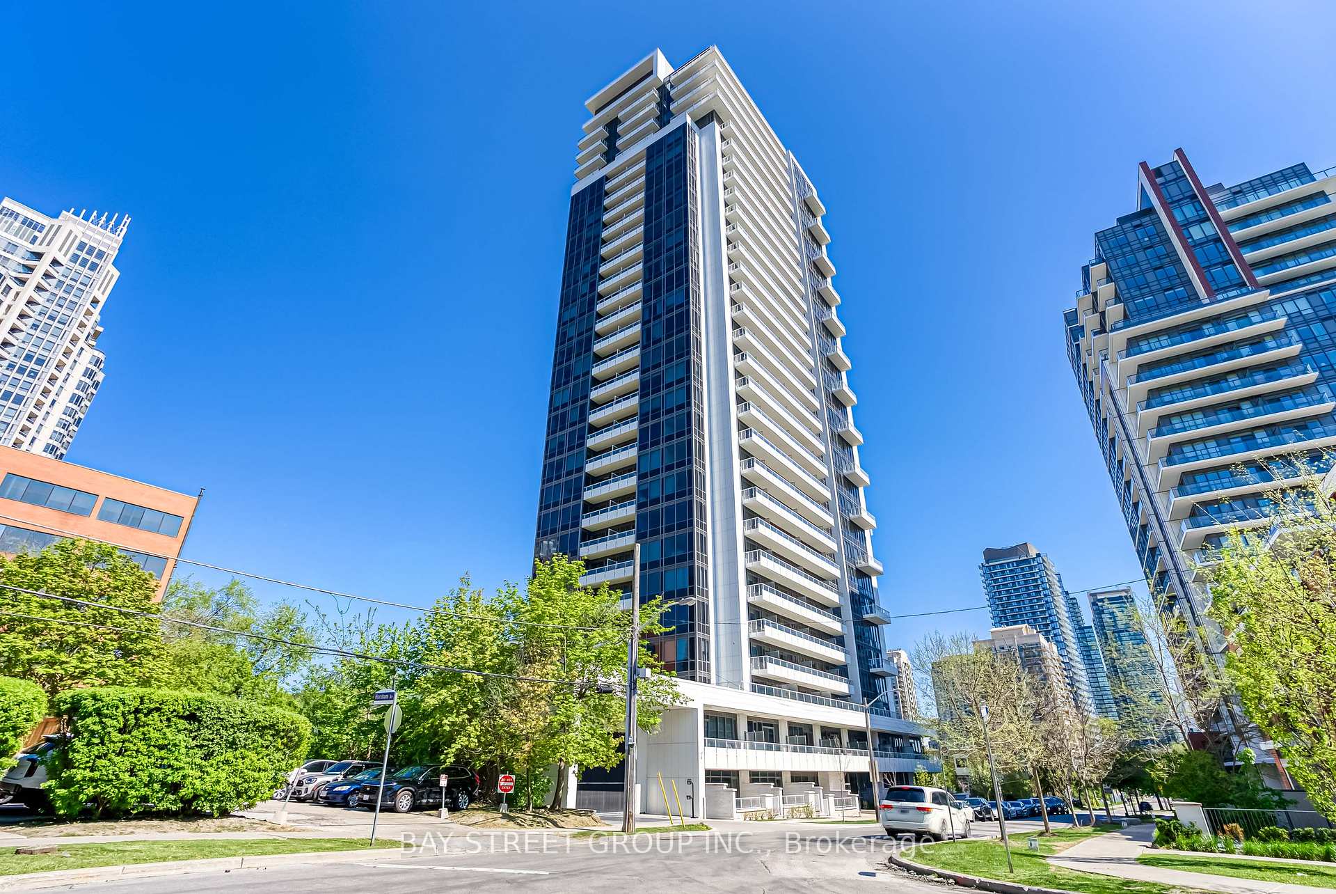 1507 - 75 Canterbury Place, Toronto, ON M2N 0L2