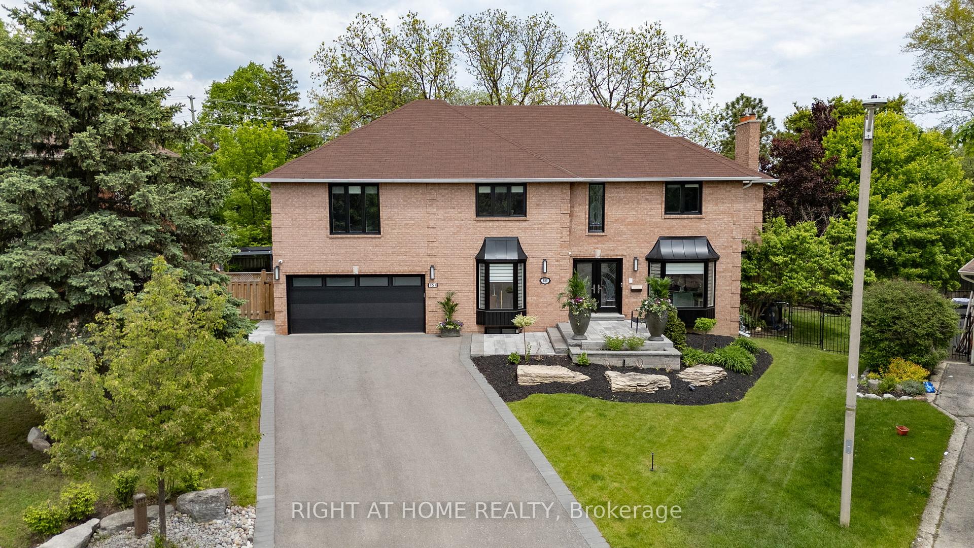 151 Calvin Chambers Road, Vaughan, ON L4J 1E8