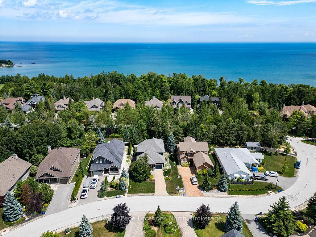151 RANKINS Crescent, Blue Mountains, ON N0H 2P0