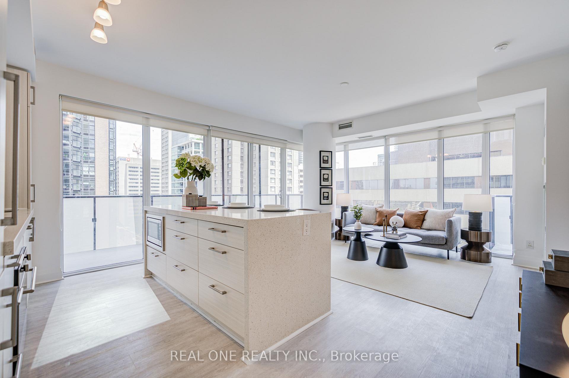 Toronto Real Estate MLS® Listings & Houses For Sale