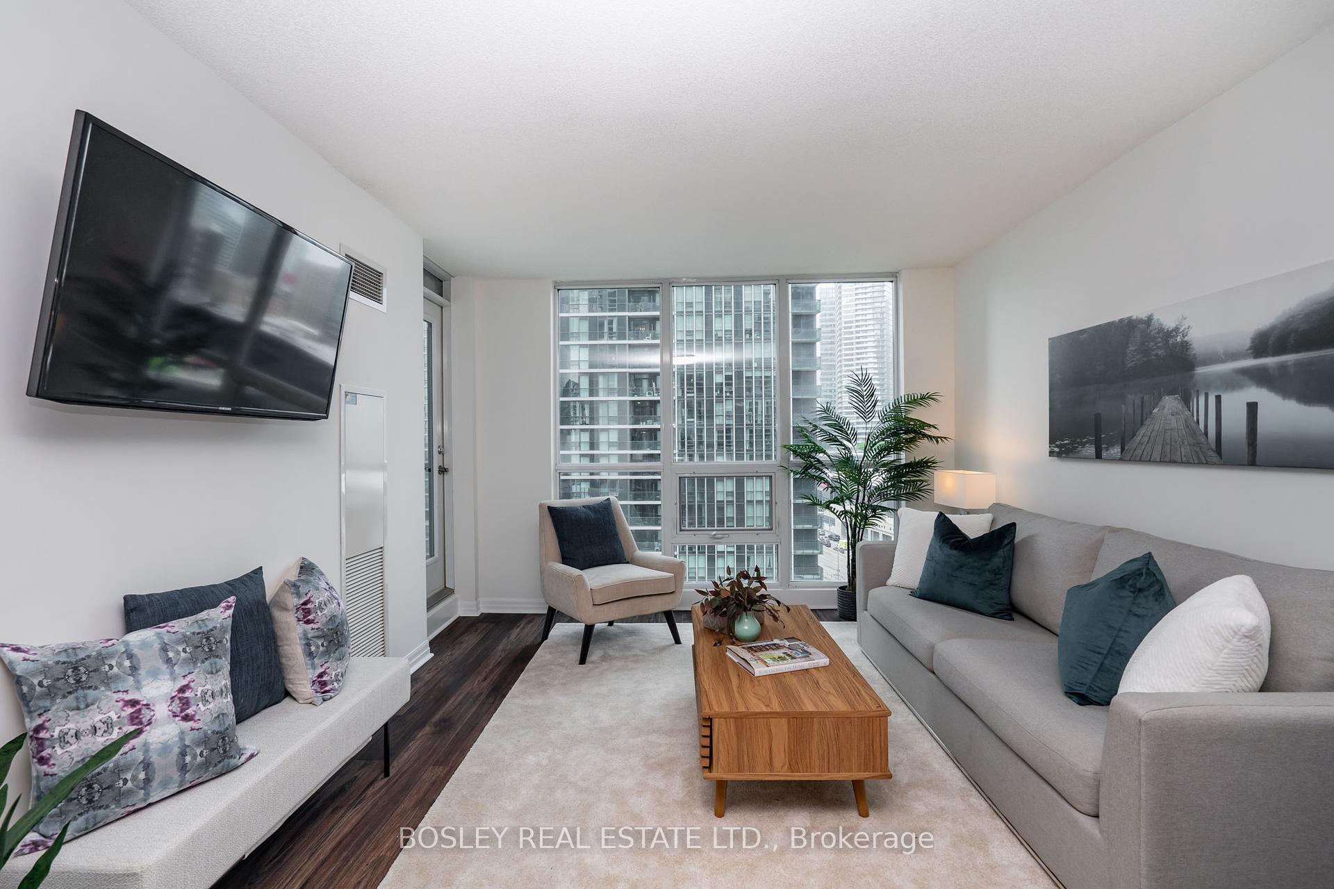 1512 - 16 Yonge Street, Toronto, ON M5E 2A1