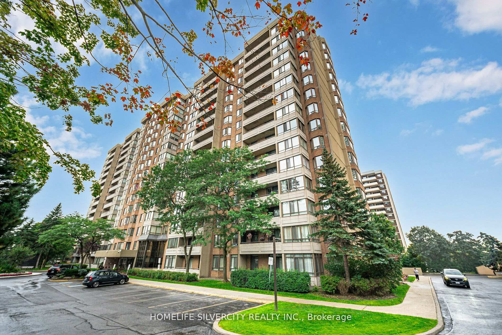 1512 - 5 Lisa Street, Brampton, ON L6T 4T4