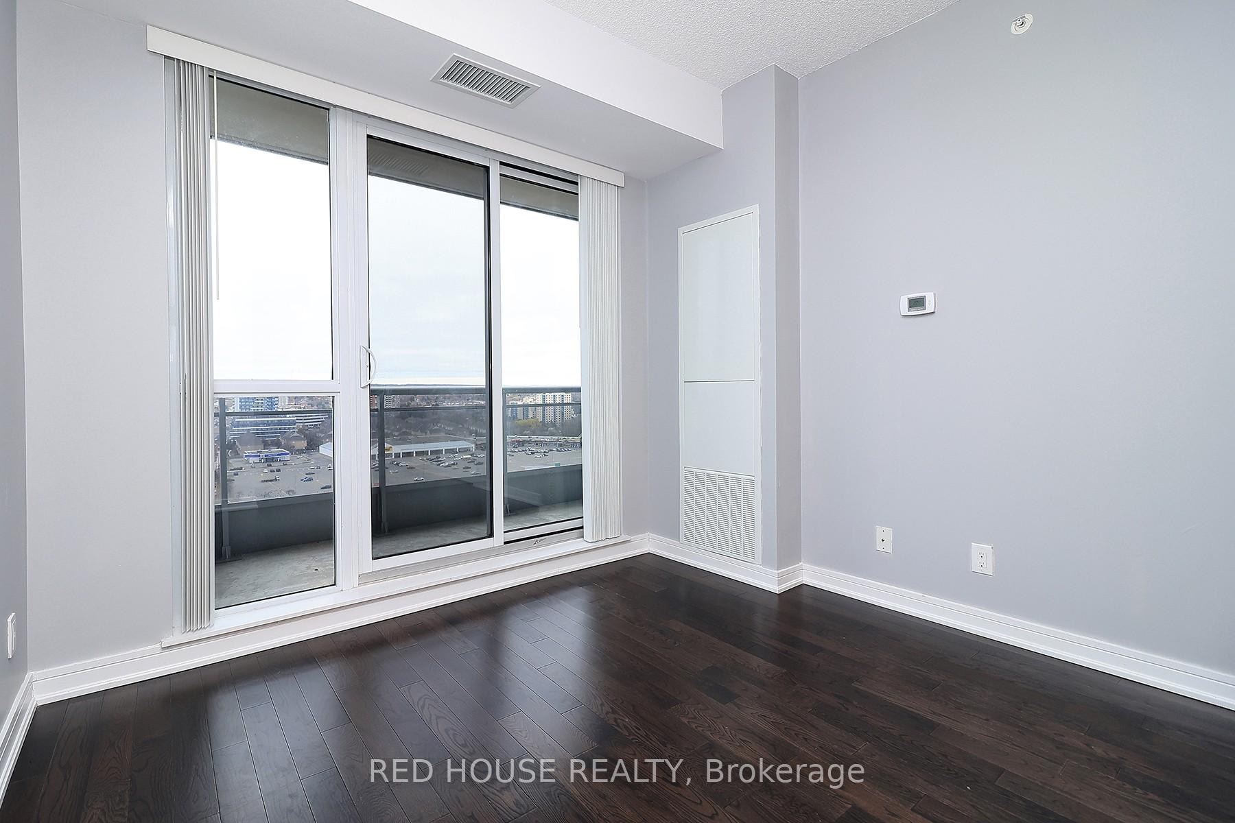 1513 - 9201 Yonge Street N, Richmond Hill, ON L4C 1H9
