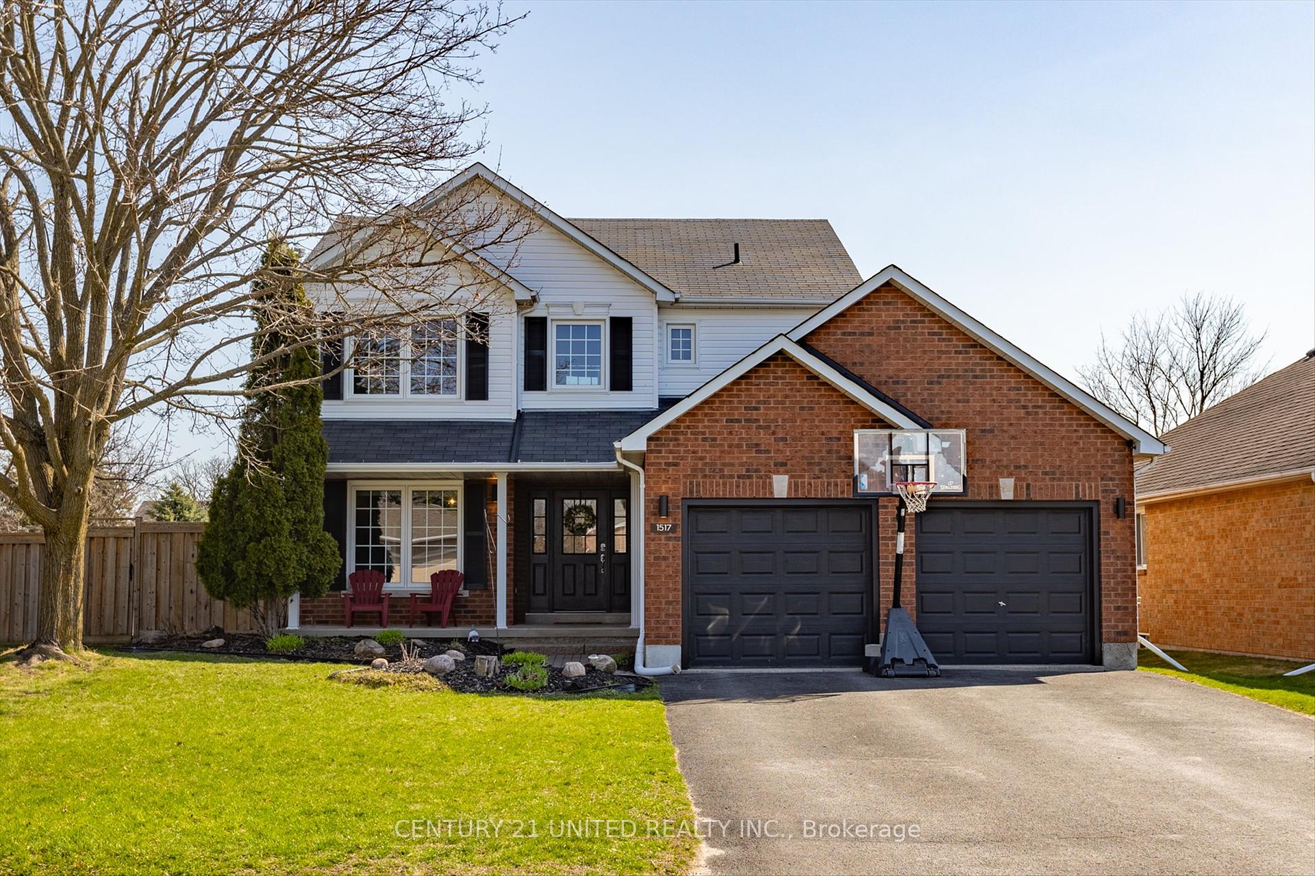 1517 Glenforest Crescent, Peterborough West, ON K9K 2J2