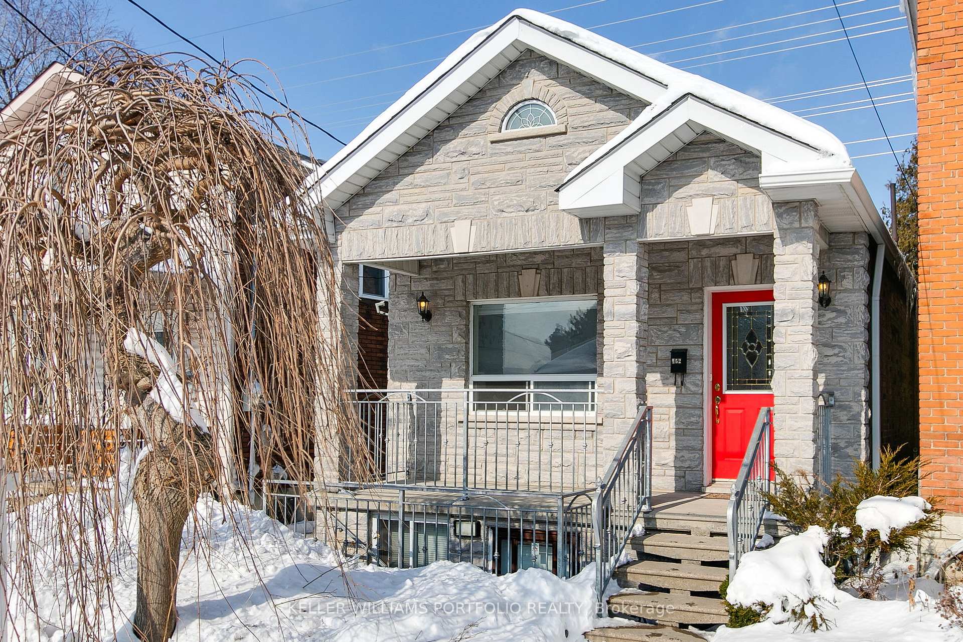 152 Eileen Avenue, Toronto, ON M6N 1W1