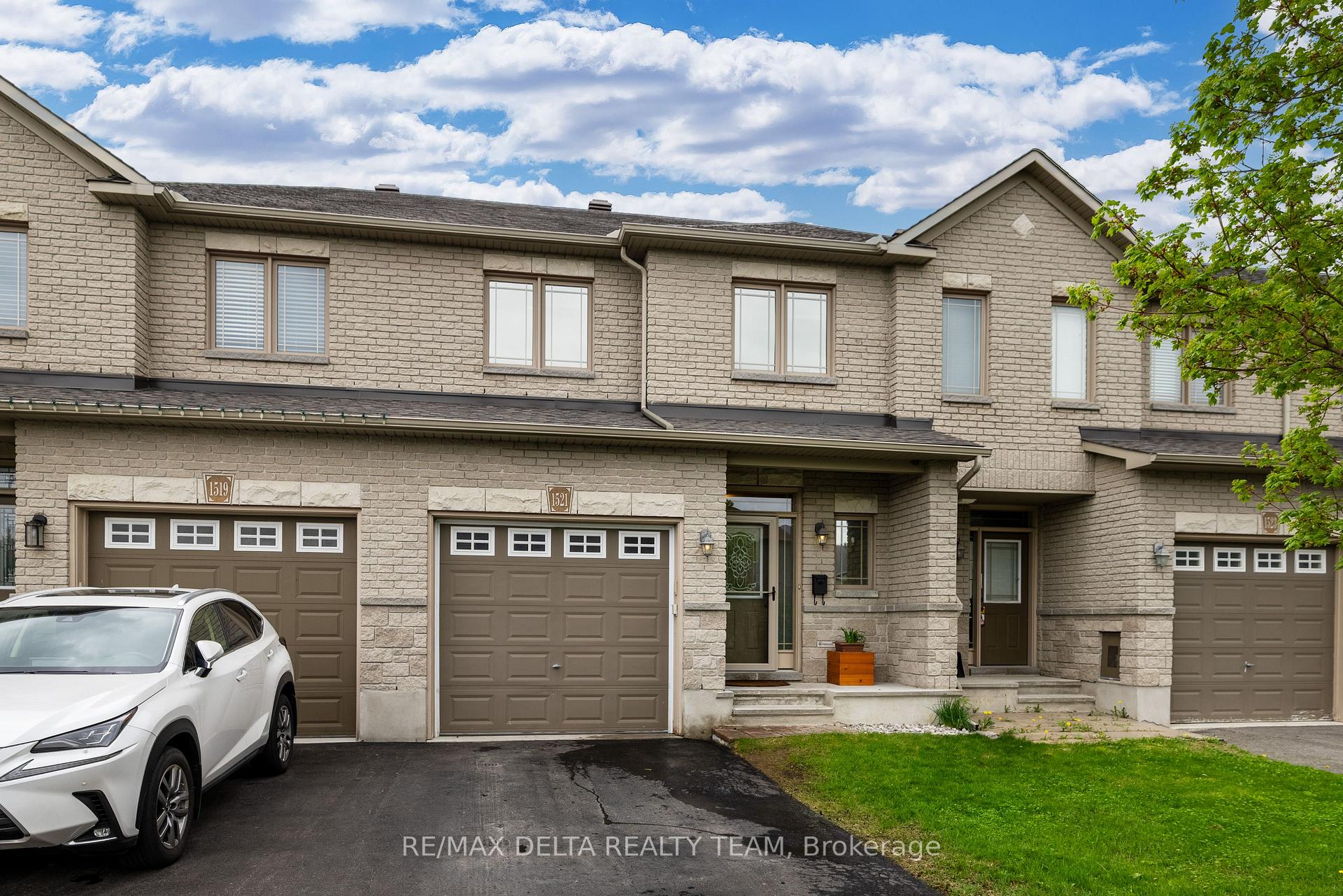 1521 Carronbridge Circle, Kanata, ON K2M 0G7