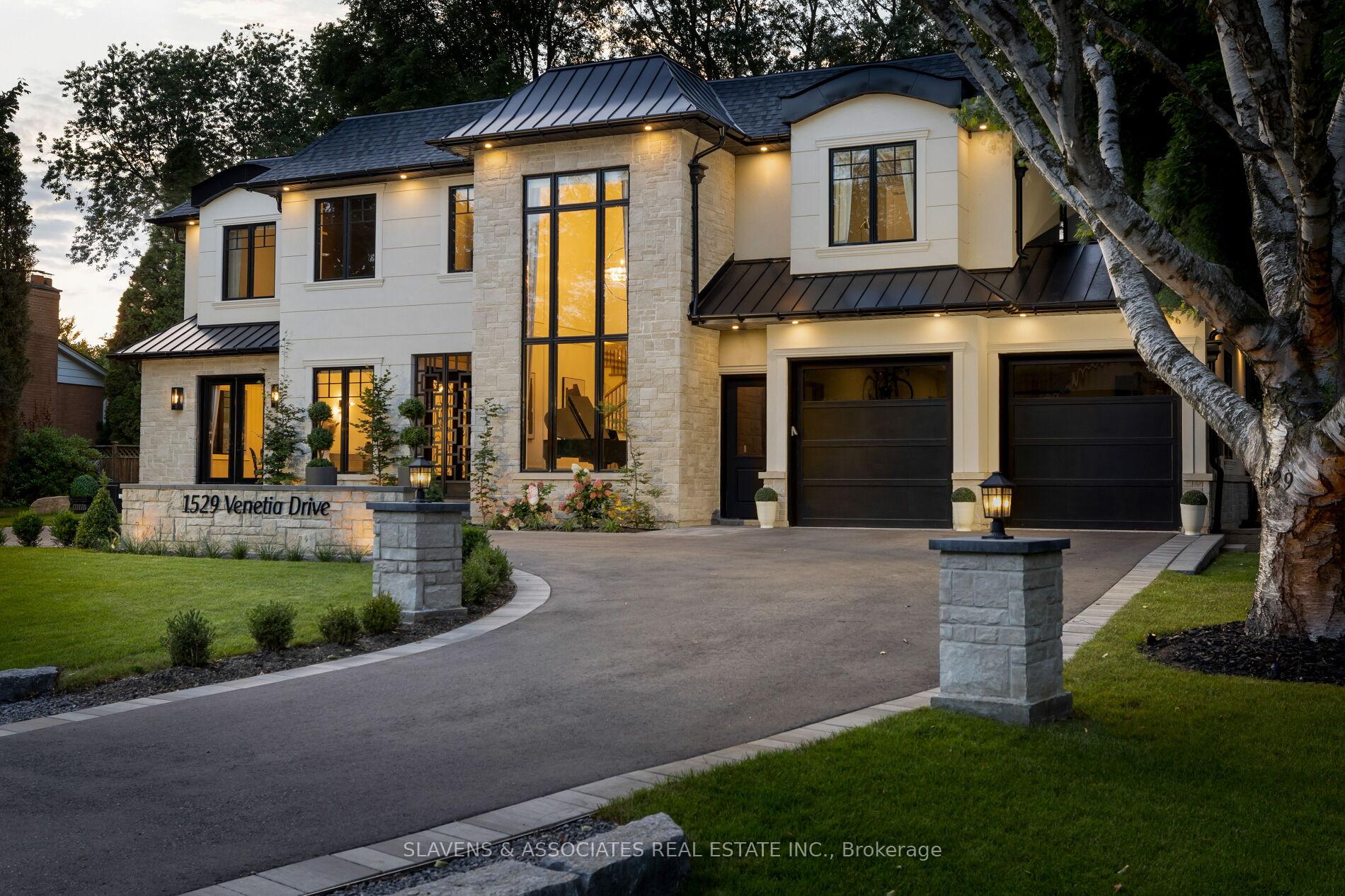 1529 Venetia Drive, Oakville, ON L6L 1K8