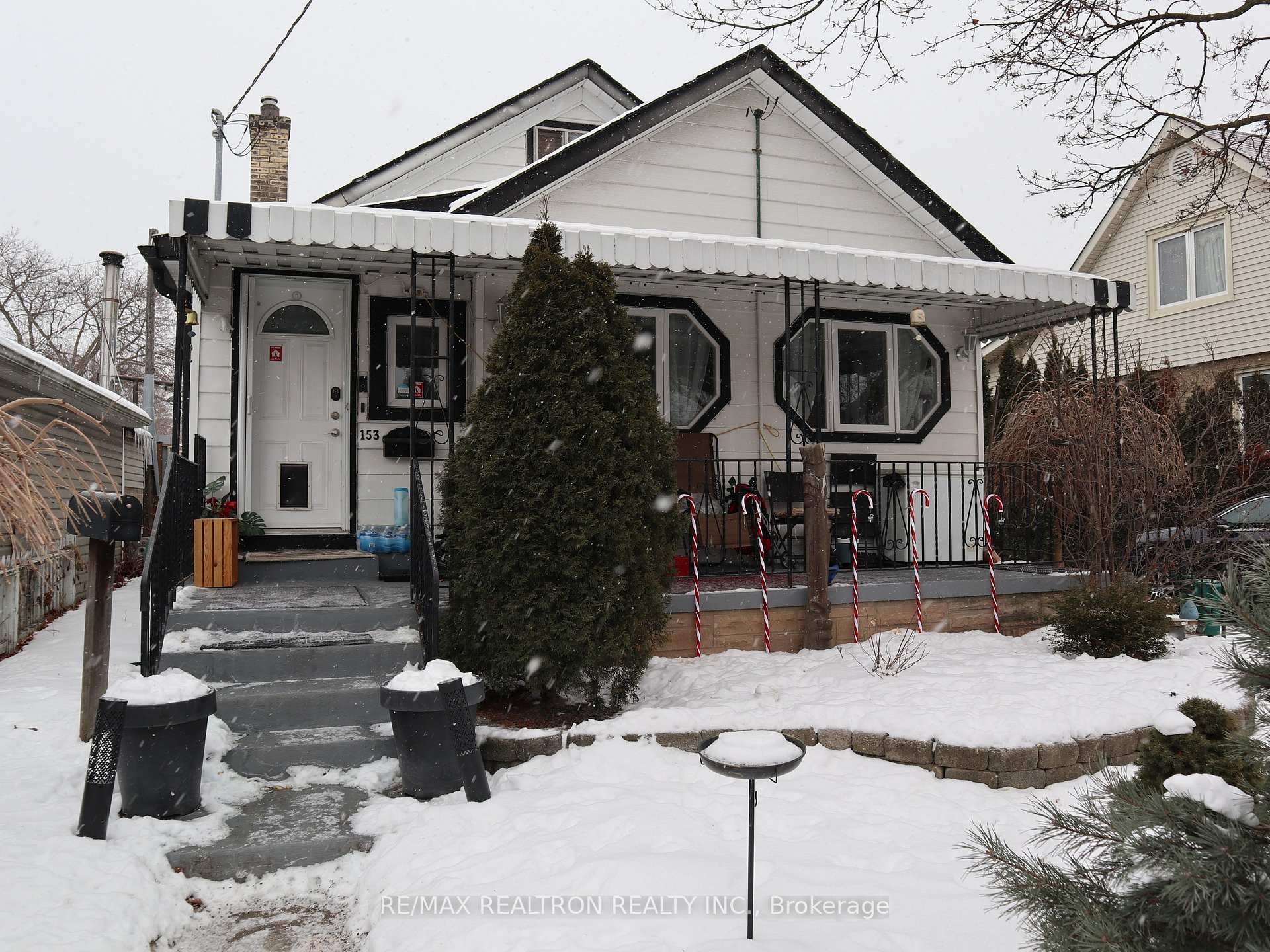 153 Pitt Avenue, Toronto, ON M1L 2R8