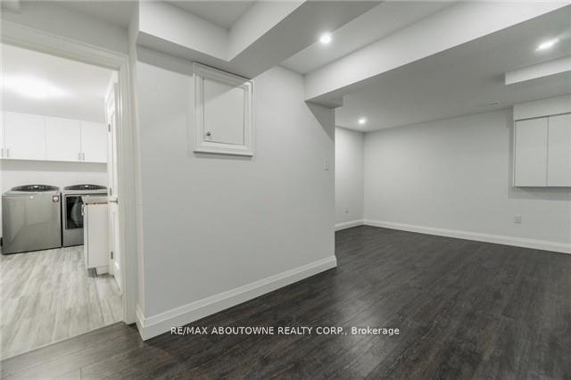 1534 Forestdale Court, Oakville, ON L6H 3A1