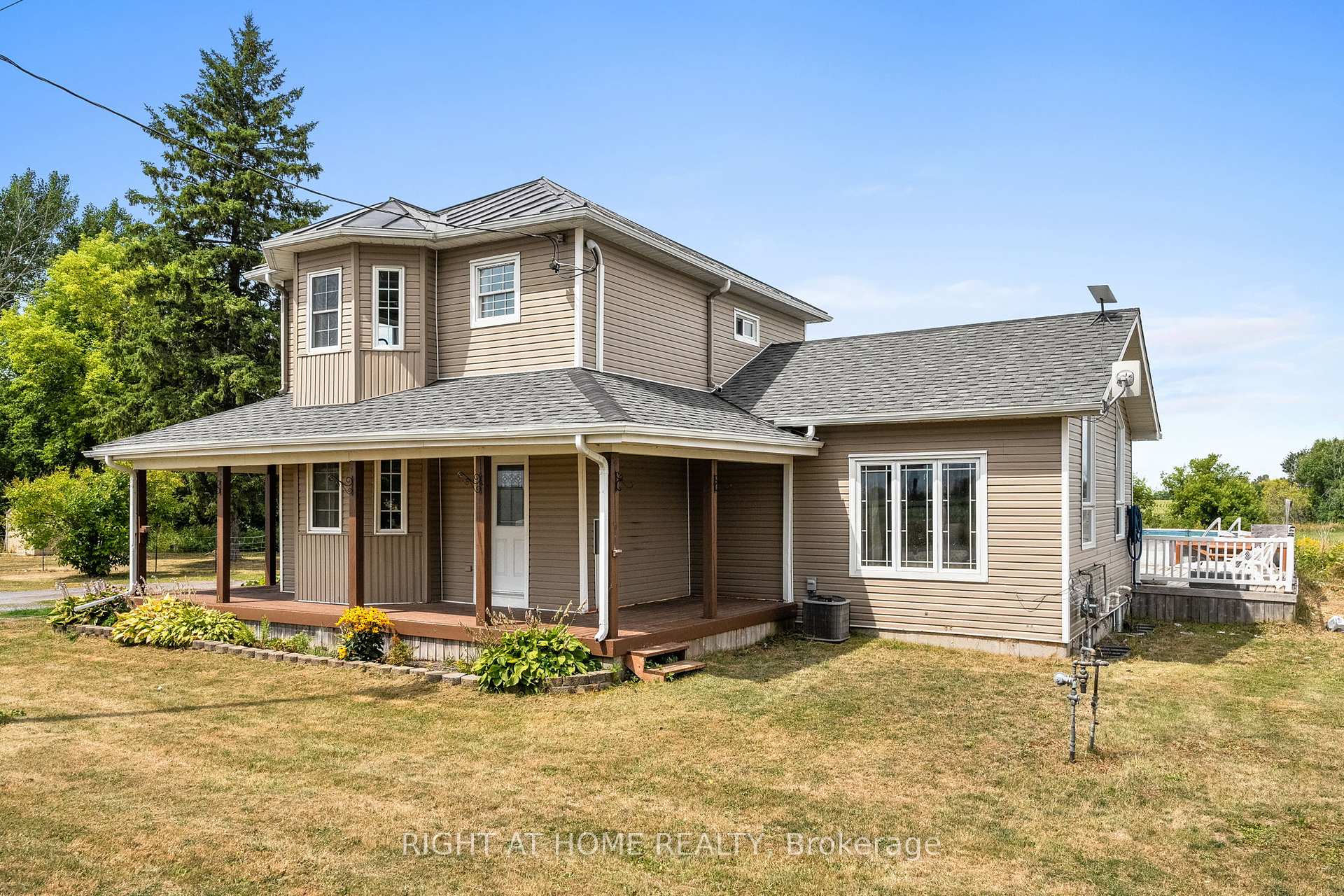 15365 ASHBURN Road, North Stormont, ON K0C 1G0