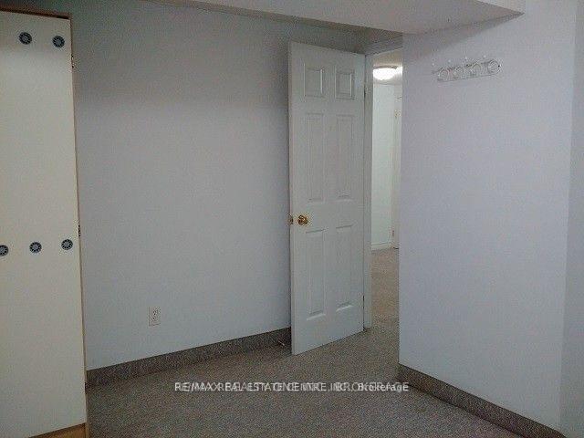 1537 Cuthbert Avenue, Mississauga, ON L5M 3R6