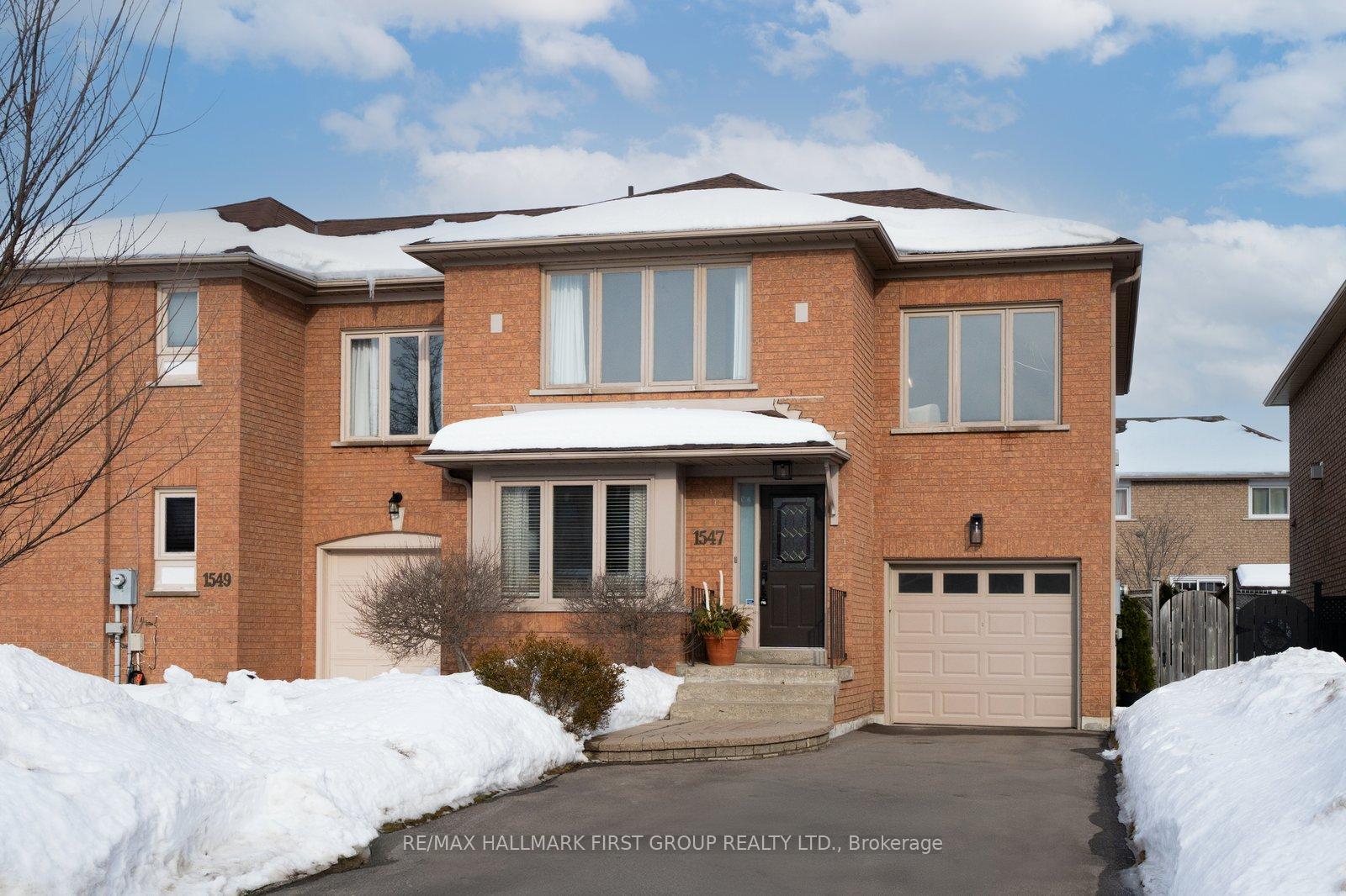 1547 Arcadia Square, Pickering, ON L1V 6W6