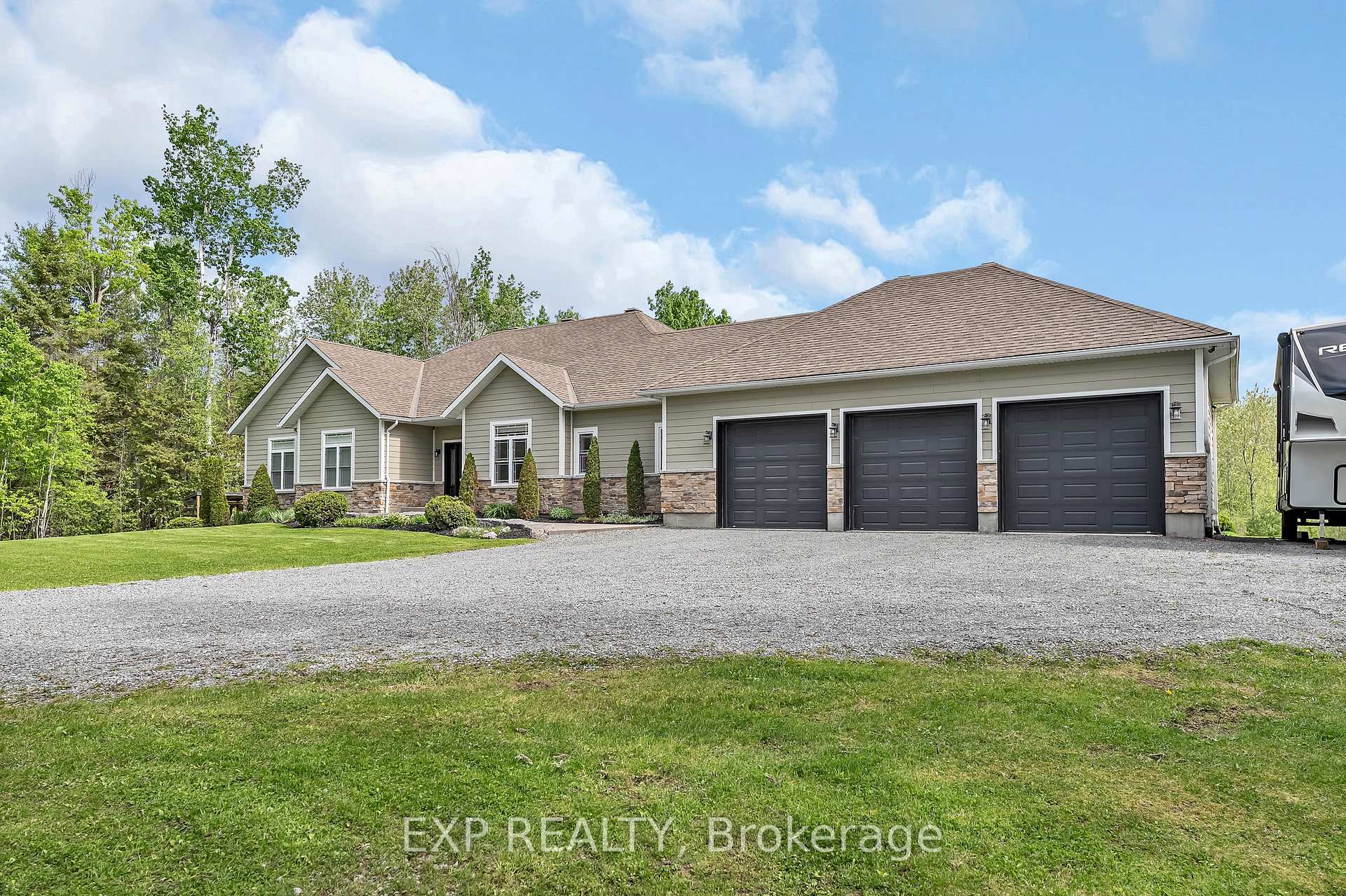 155 Wilbert Cox Drive, Carp - Huntley Ward, ON K0A 1L0