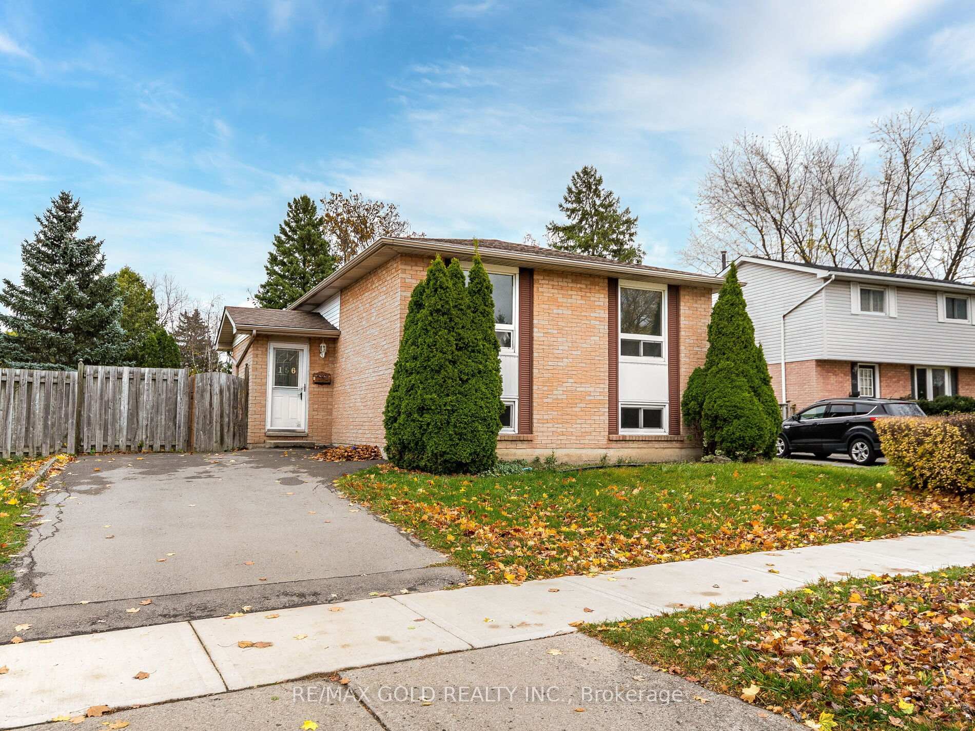156 Gordon Drummond Avenue, Hamilton, ON L8J 1G4