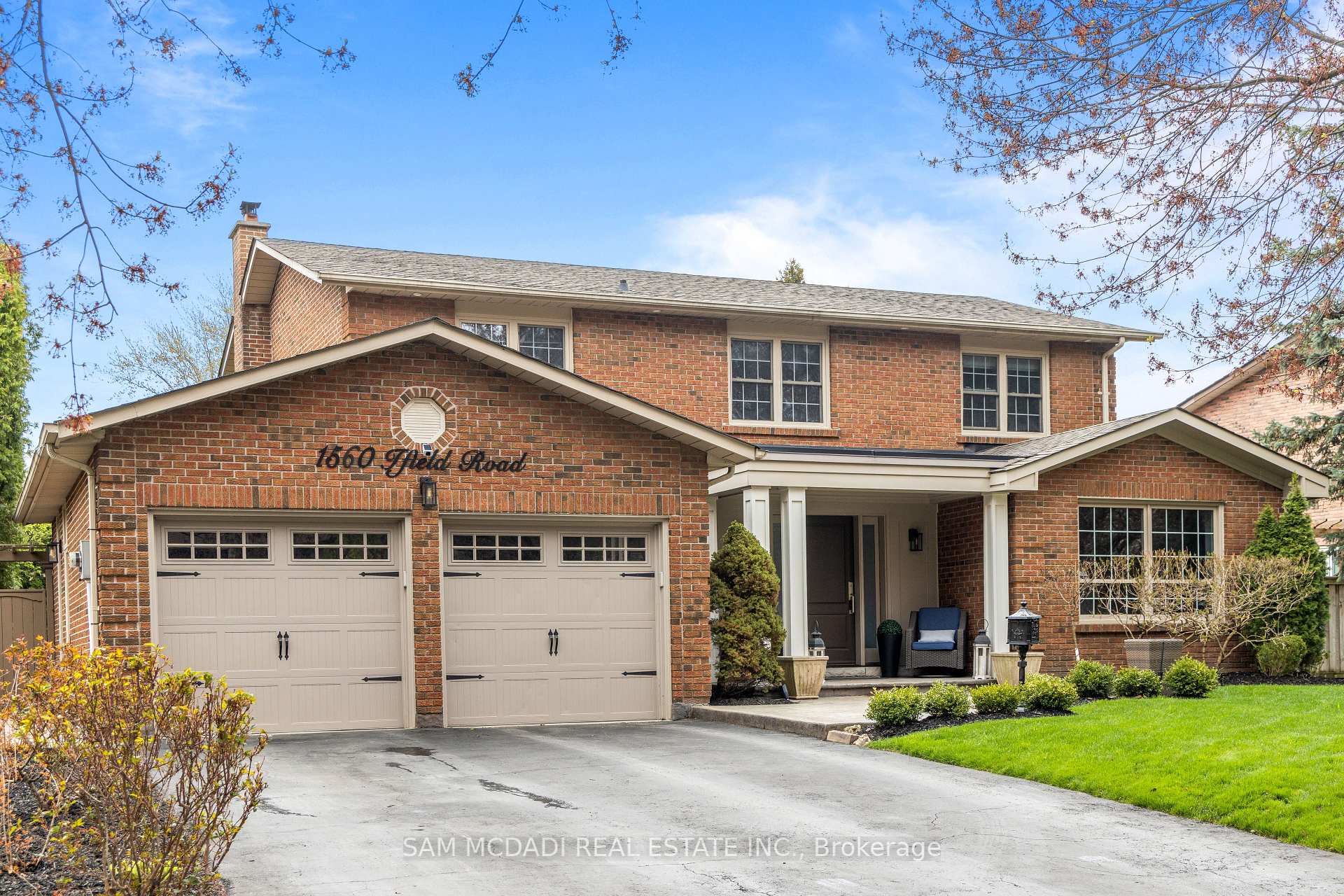 1560 Ifield Road, Mississauga, ON L5H 3W1