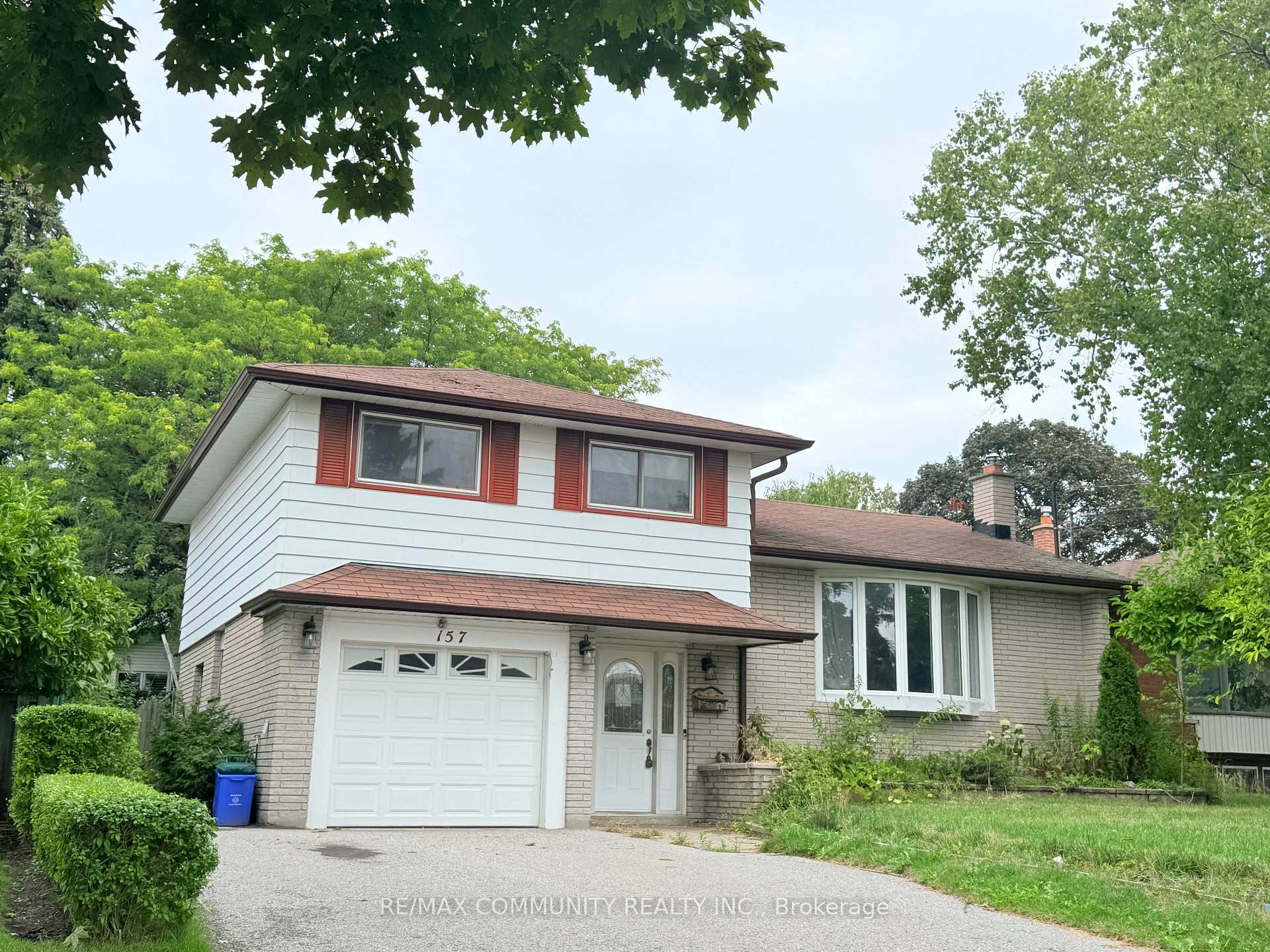 157 Labrador Drive, Oshawa, ON L1H 7E4