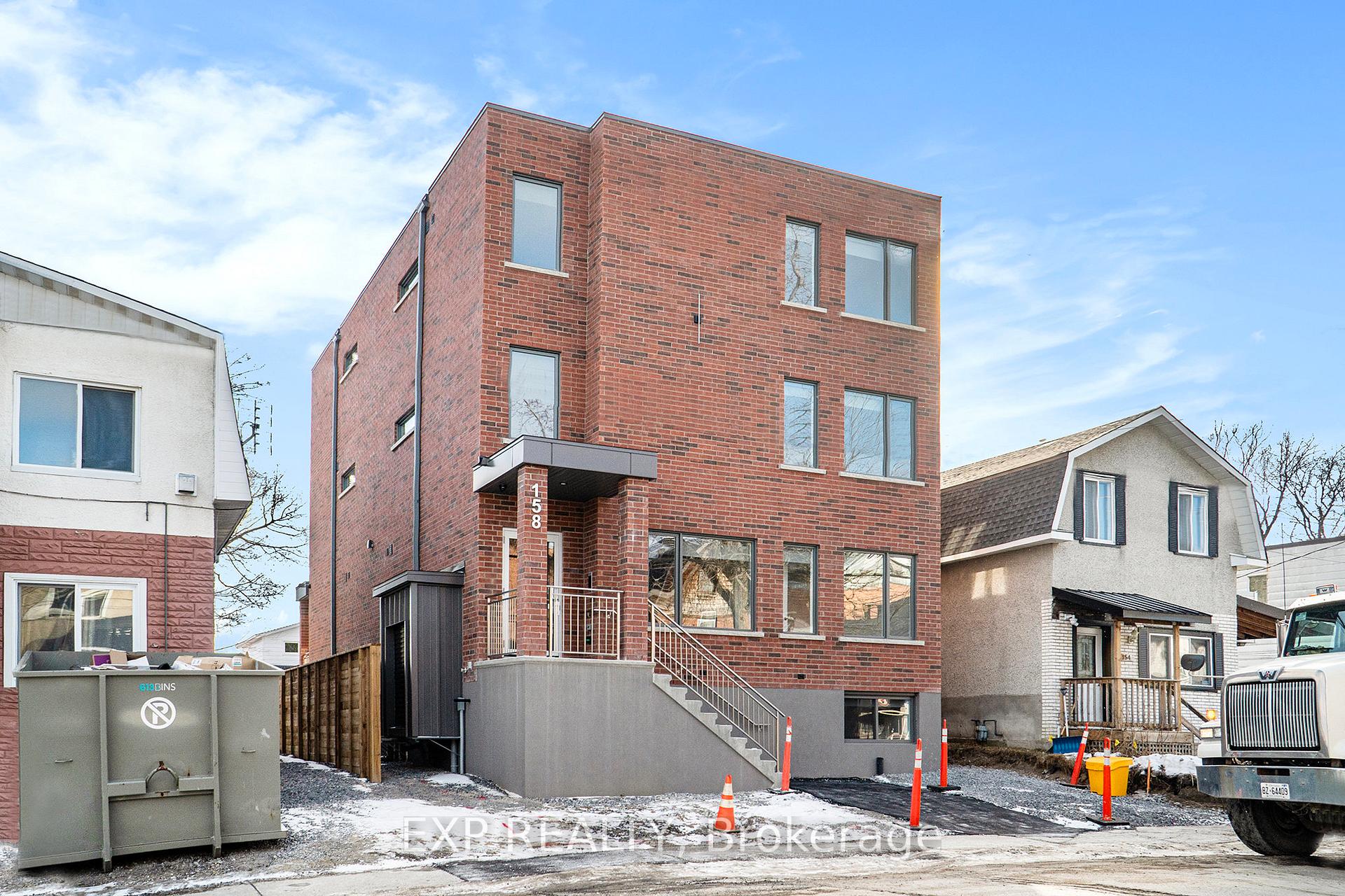 Unit # 7 - 158 Laval Street N, Vanier and Kingsview Park, ON K1L 7Z4
