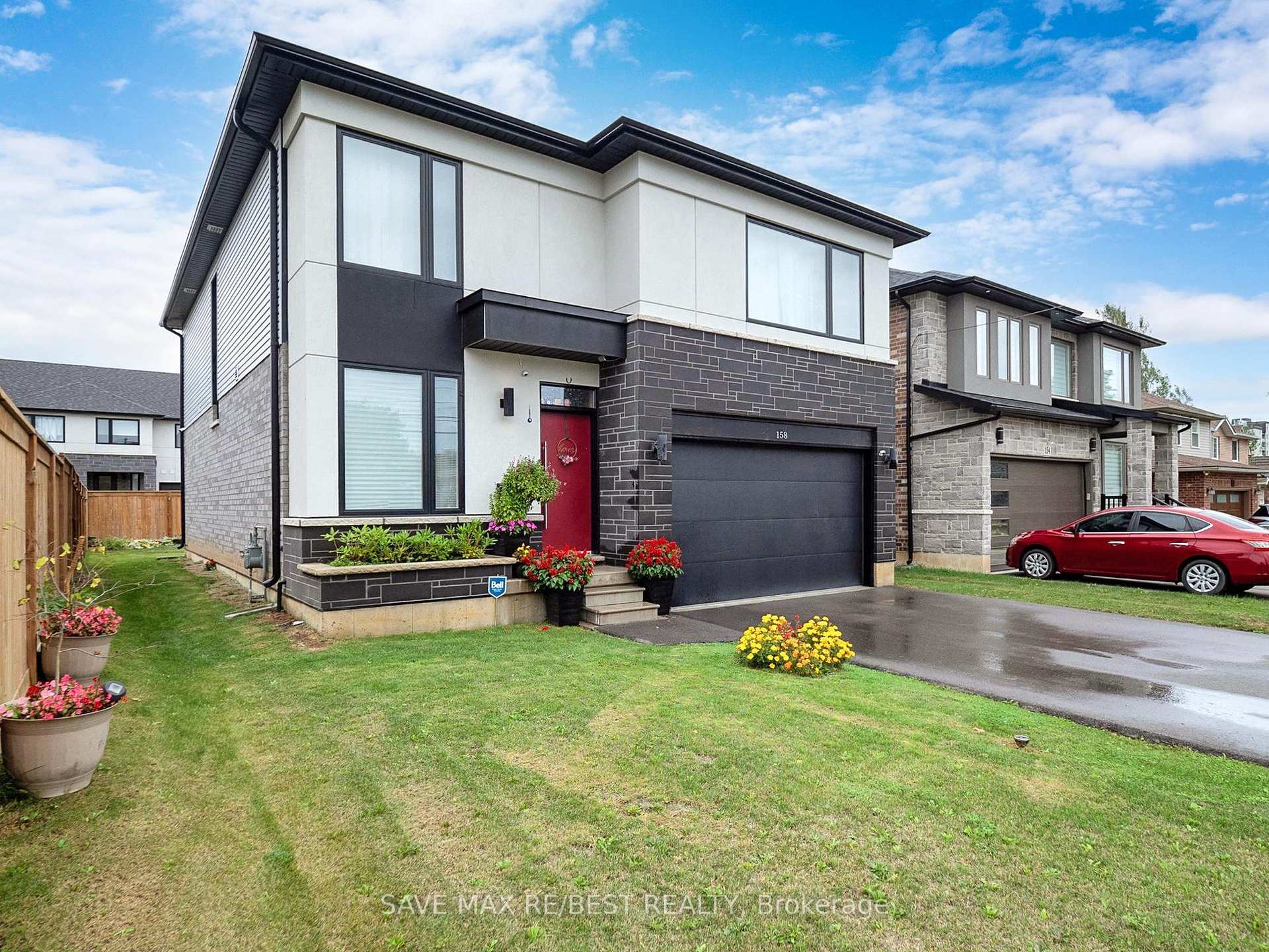 158 Mount Albion Road, Hamilton, ON L8K 5S8