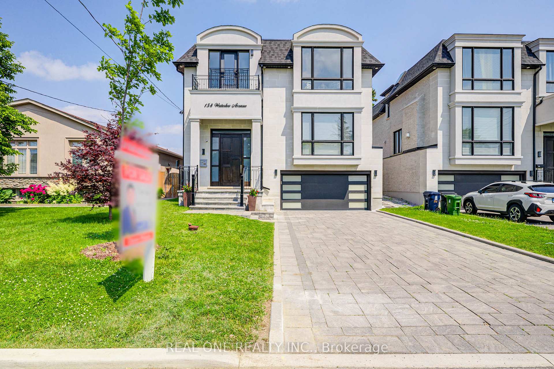 158 Waterloo Avenue, Toronto, ON M3H 3Z1