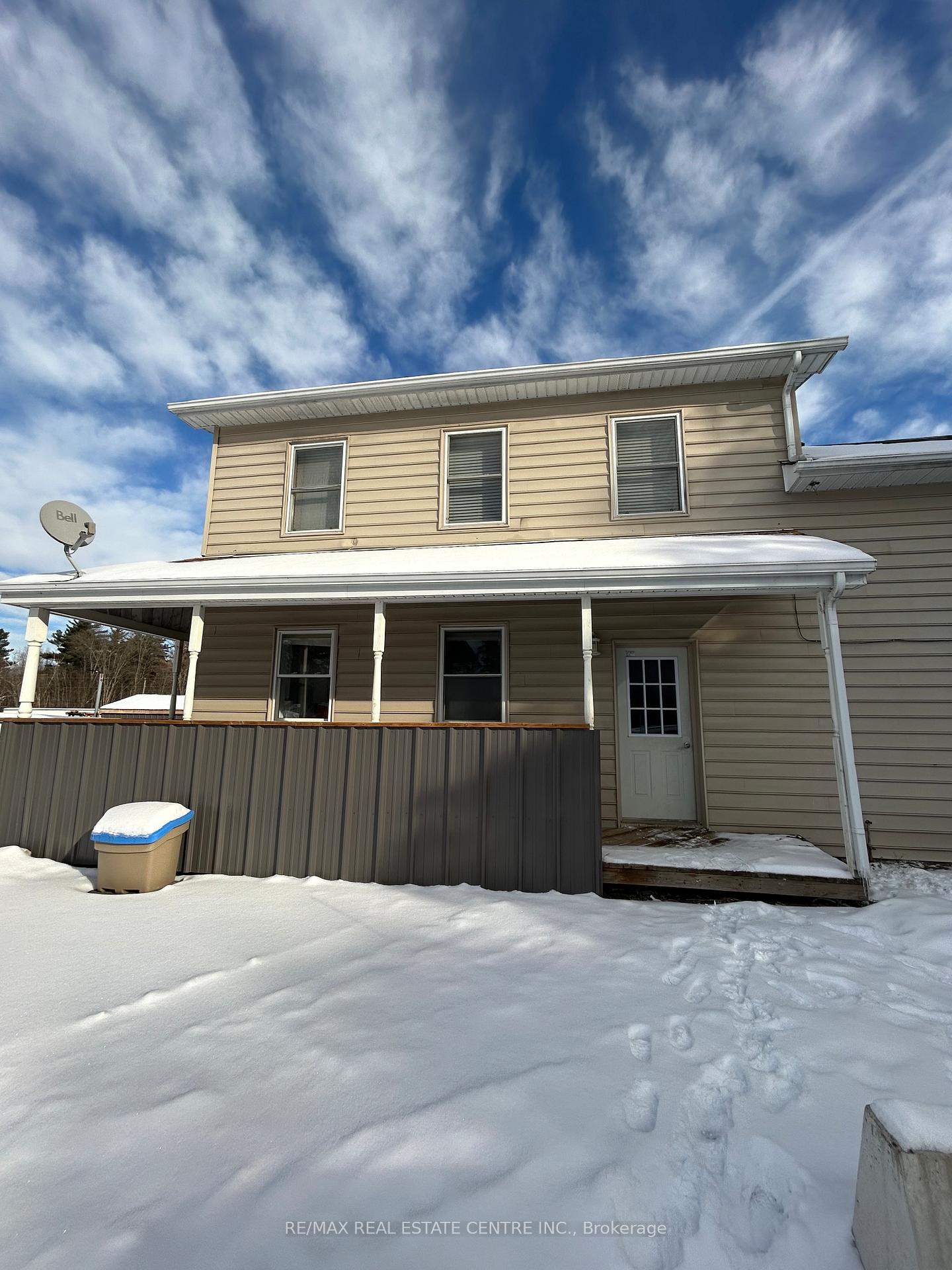 1587 Brock Road, Hamilton, ON L9H 5E4