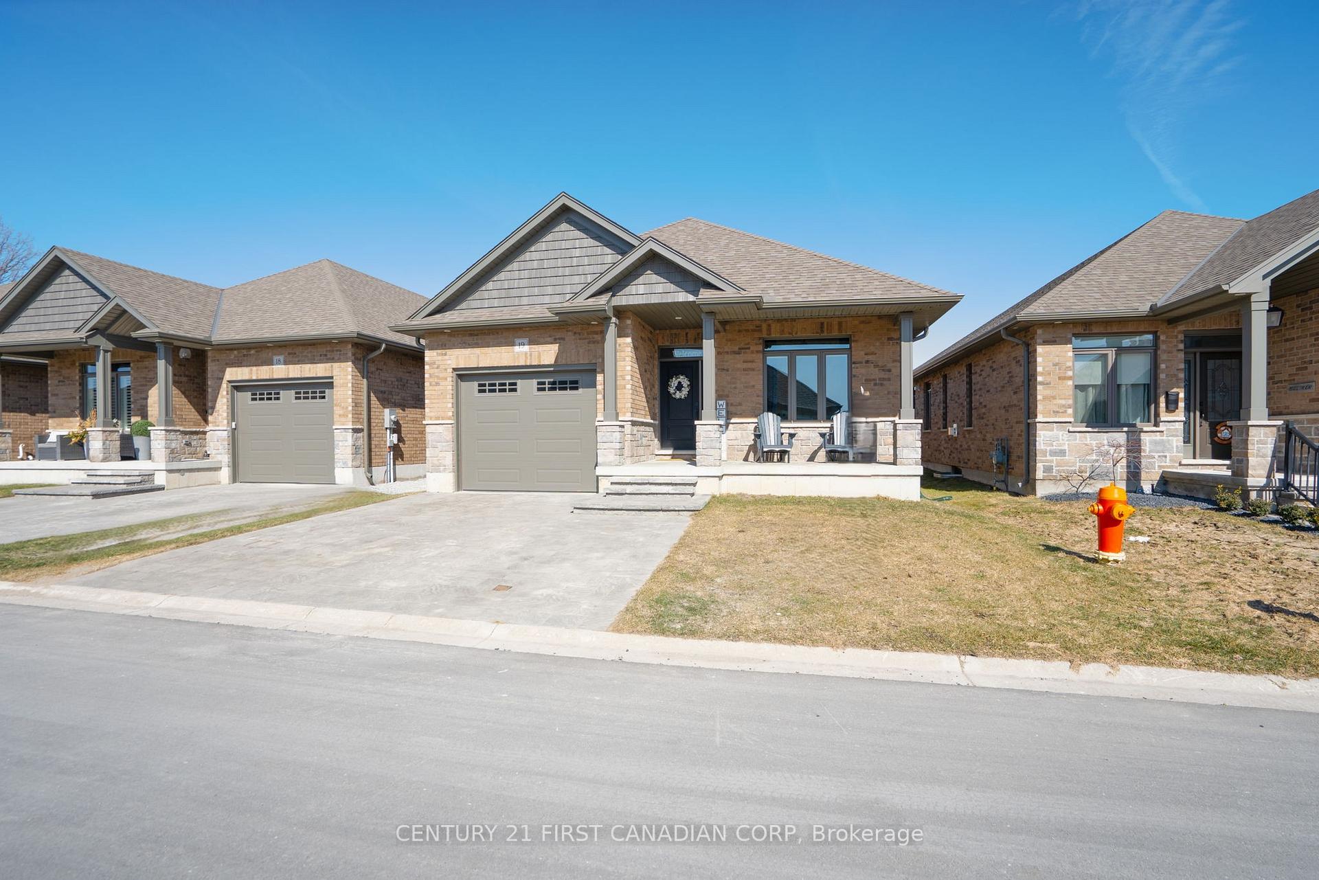 8 - 159 Collins Way, Strathroy-Caradoc, ON N7G 0G8
