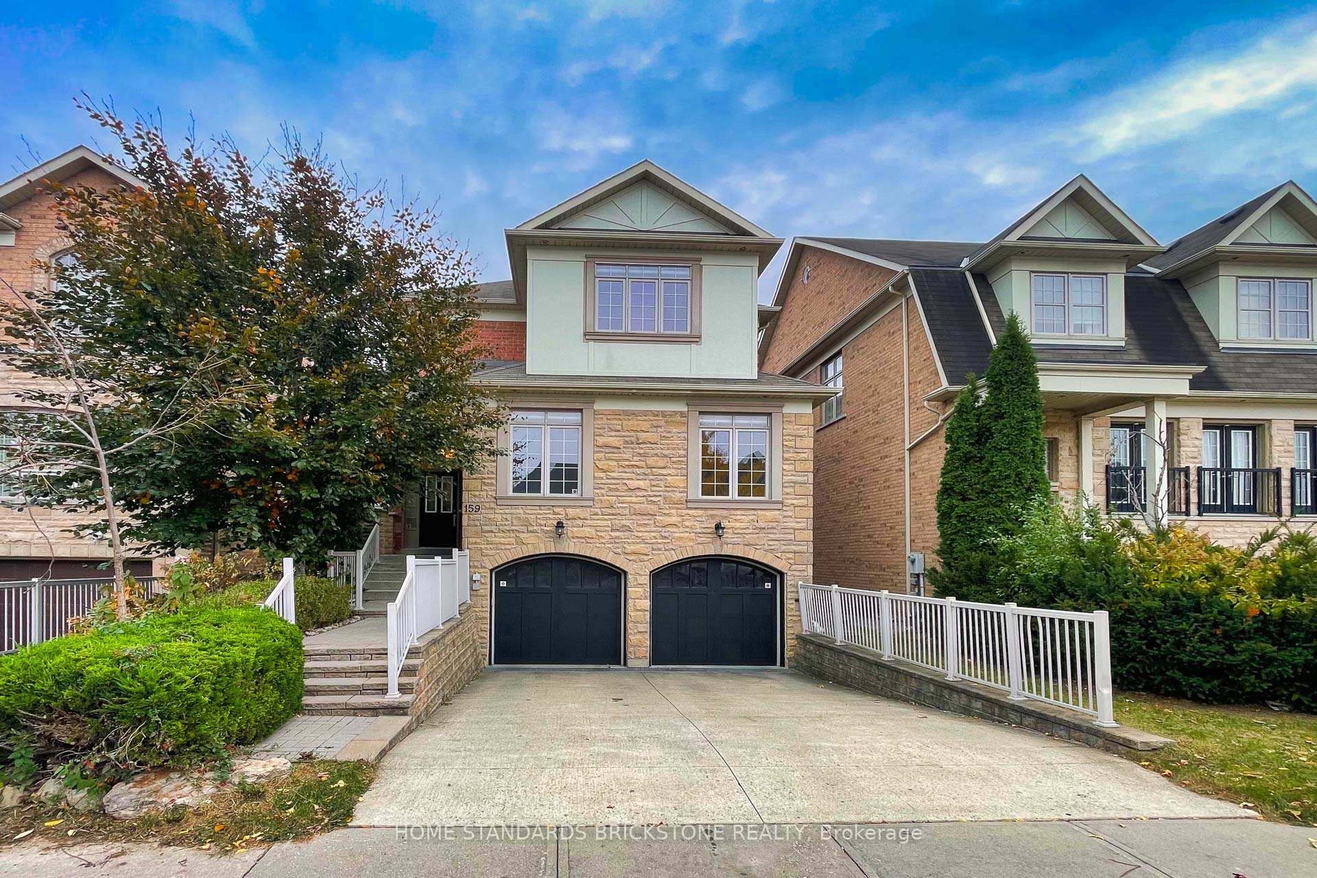 159 Towngate Drive, Vaughan, ON L4J 8J5