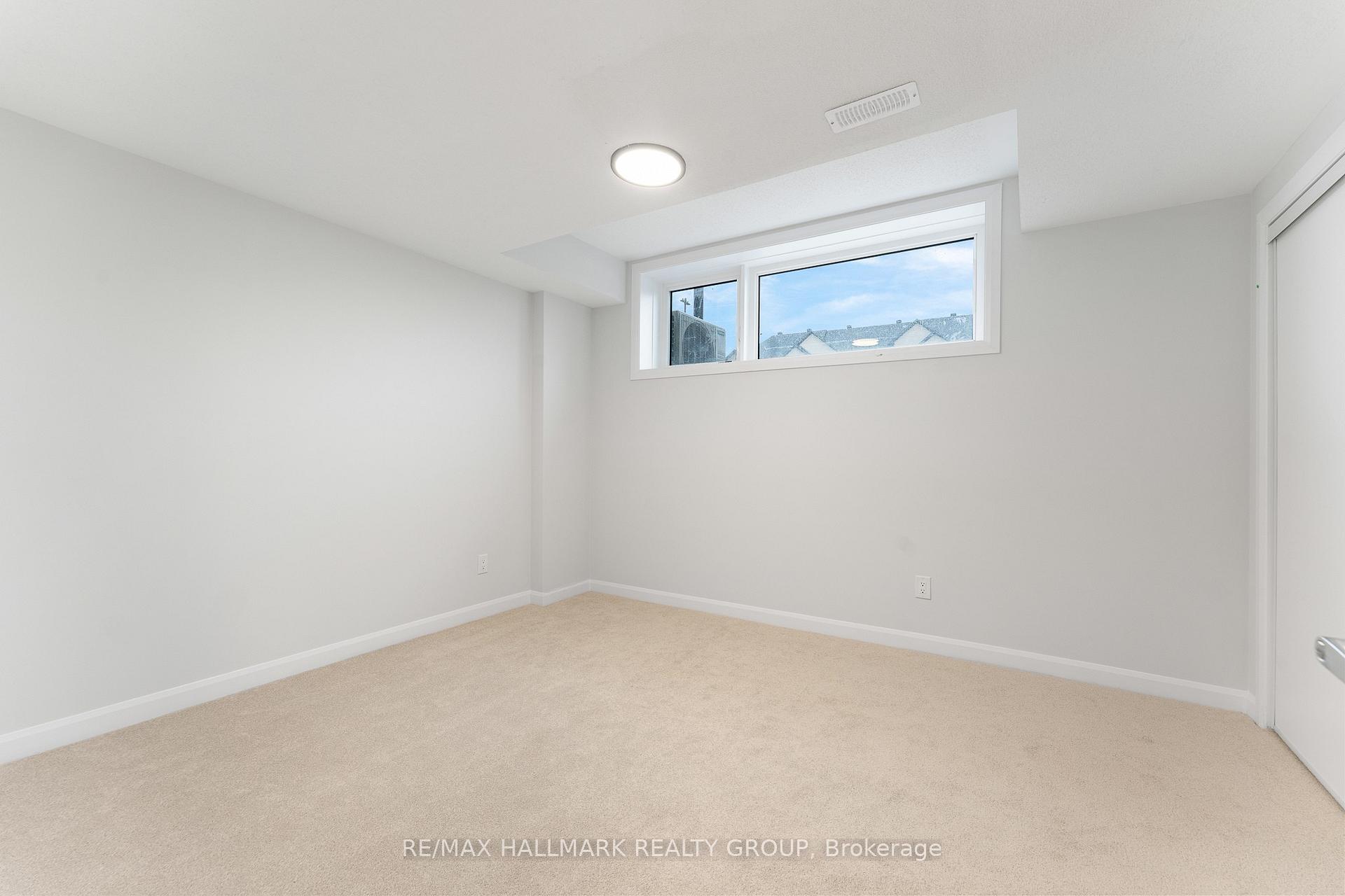 16 - 101 Glenroy Gilbert Drive, Barrhaven, ON K2J 5X3