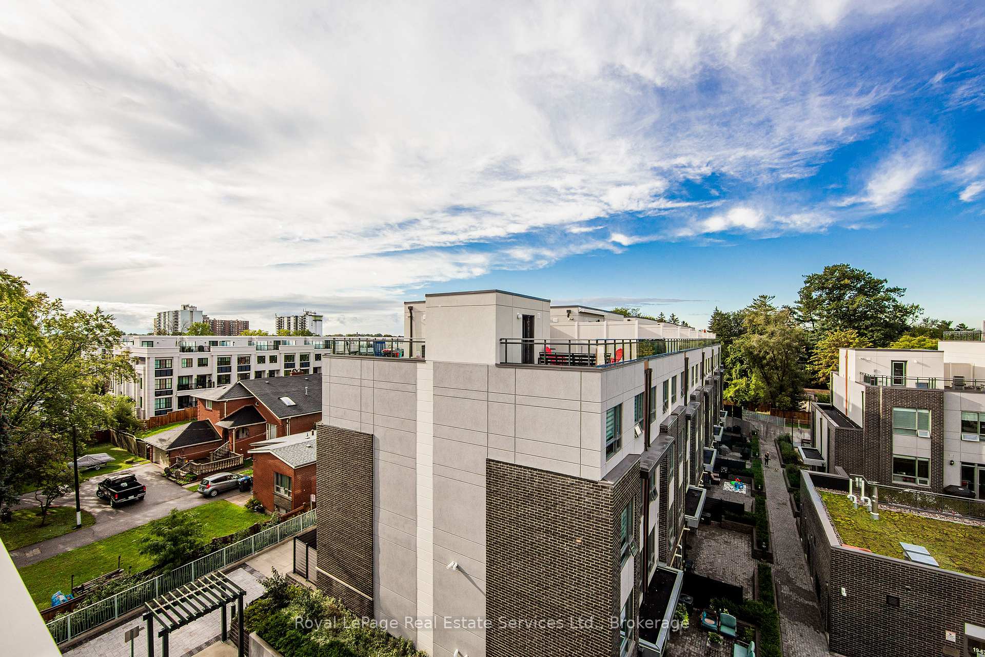 16 - 1238 Cawthra Road, Mississauga, ON L5G 0B6