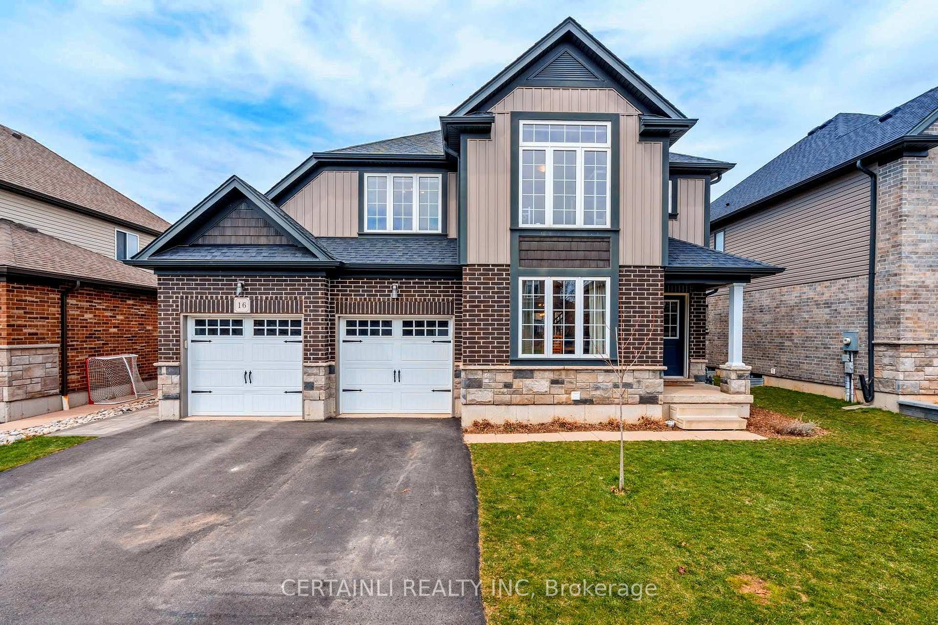 16 Anderson Crescent, Stratford, ON N5A 3S5