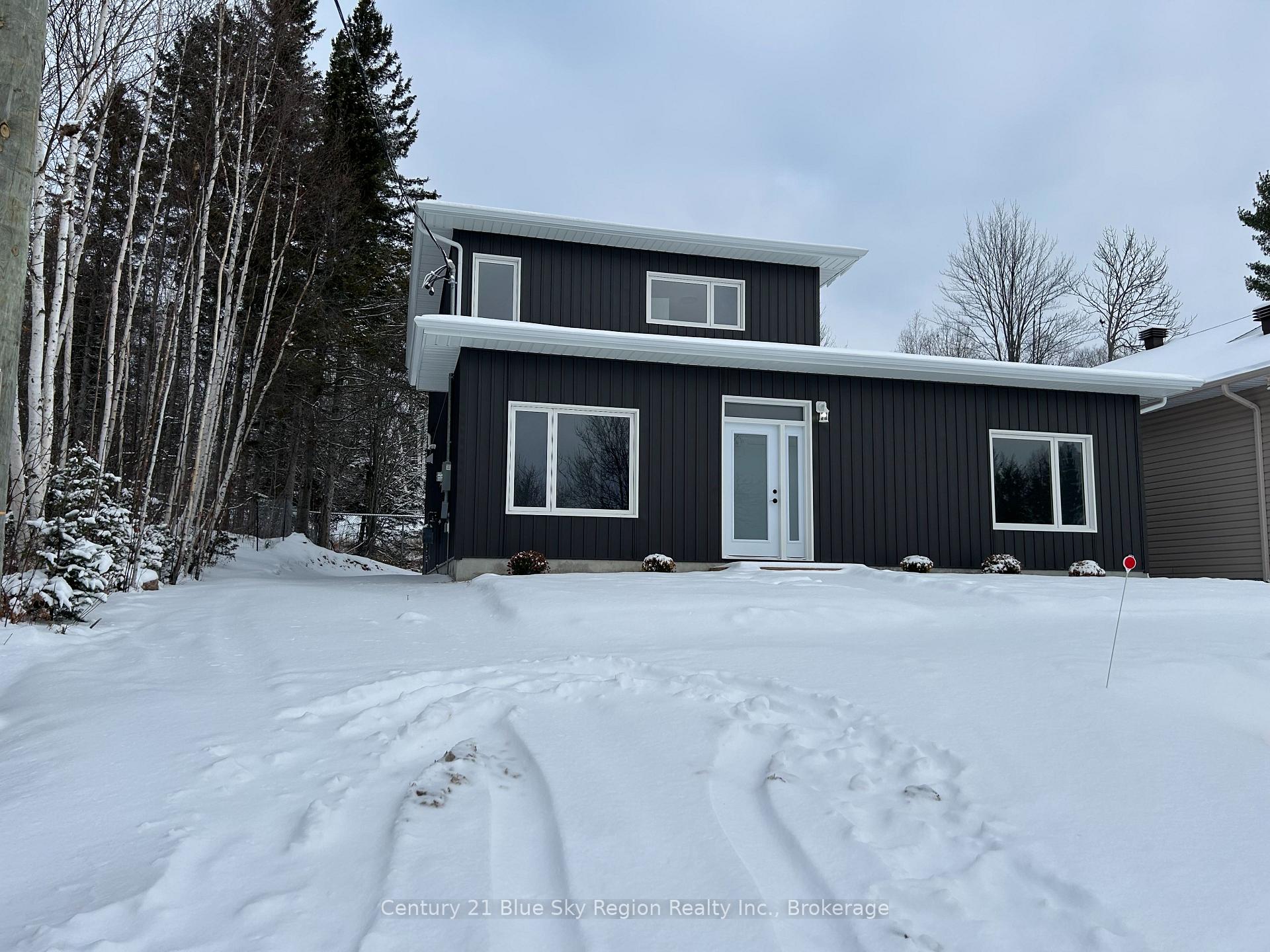 16 Birch Street, Powassan, ON P0H 1Z0