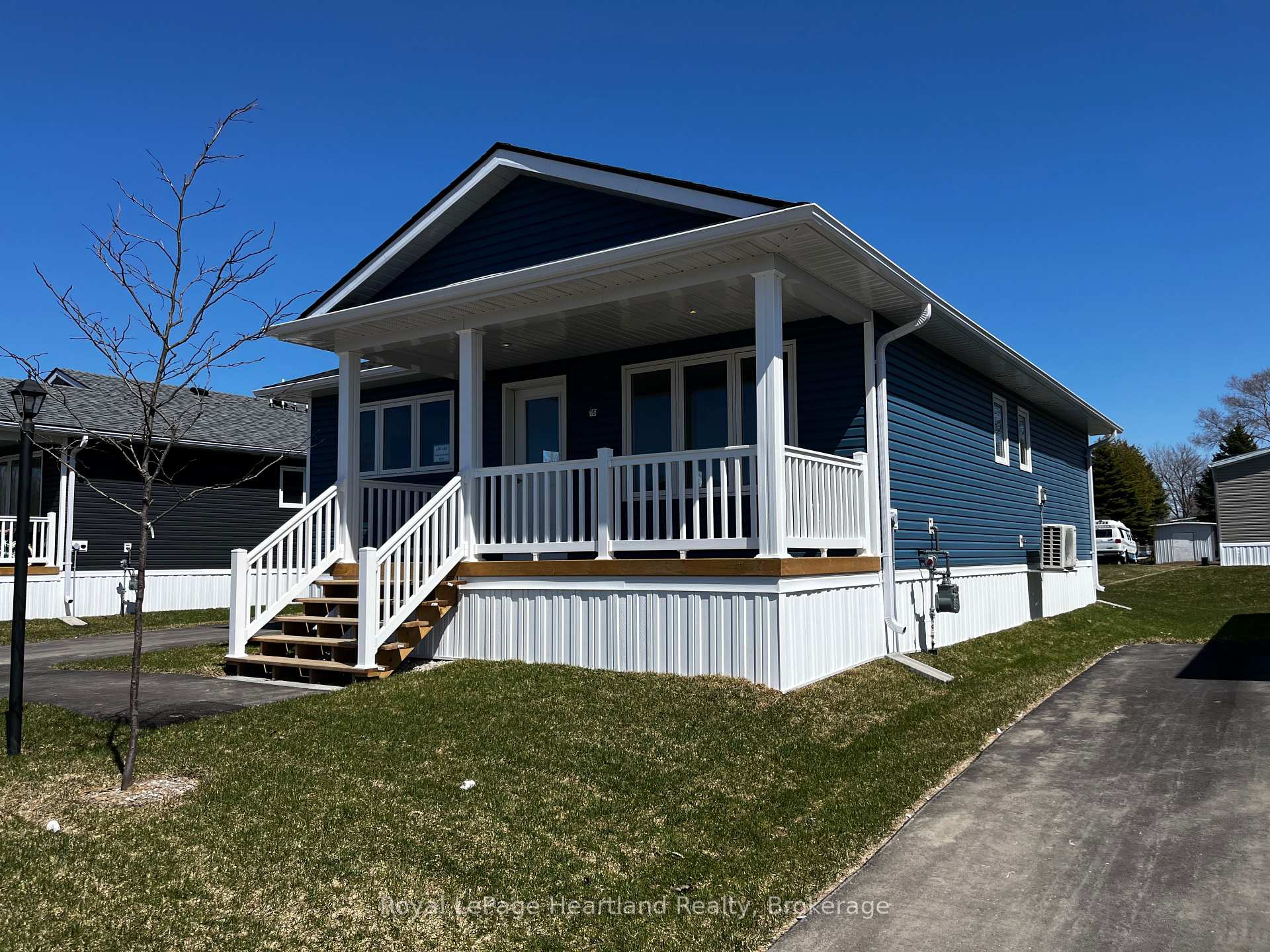 16 Bluffs View Boulevard, Ashfield-Colborne-Wawanosh, ON N7A 0C1