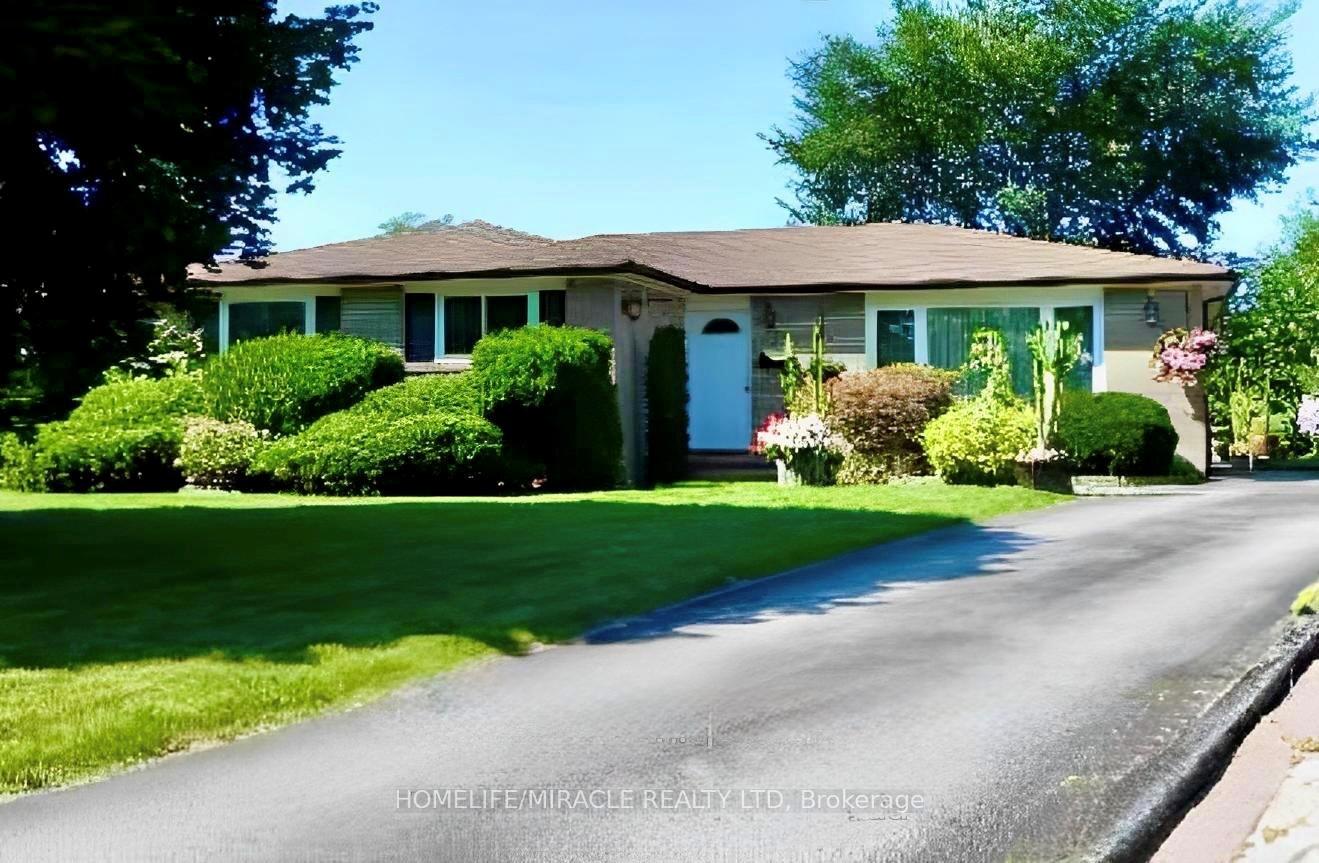 16 Eldon Court, Brampton, ON L6T 2B9