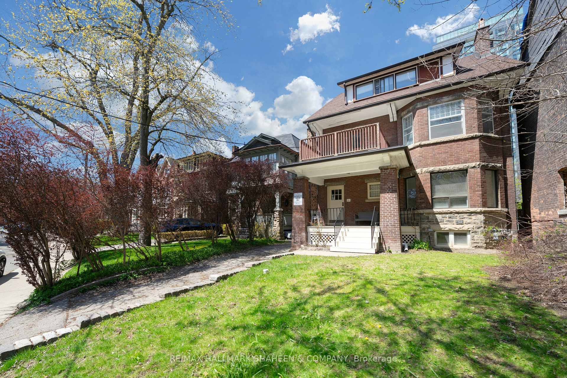 1 - 16 Foxbar Road, Toronto, ON M4V 2G6