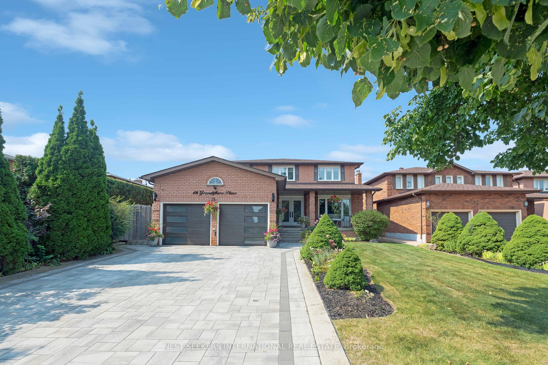 16 Grandiflora Place, Vaughan, ON L4L 4K2