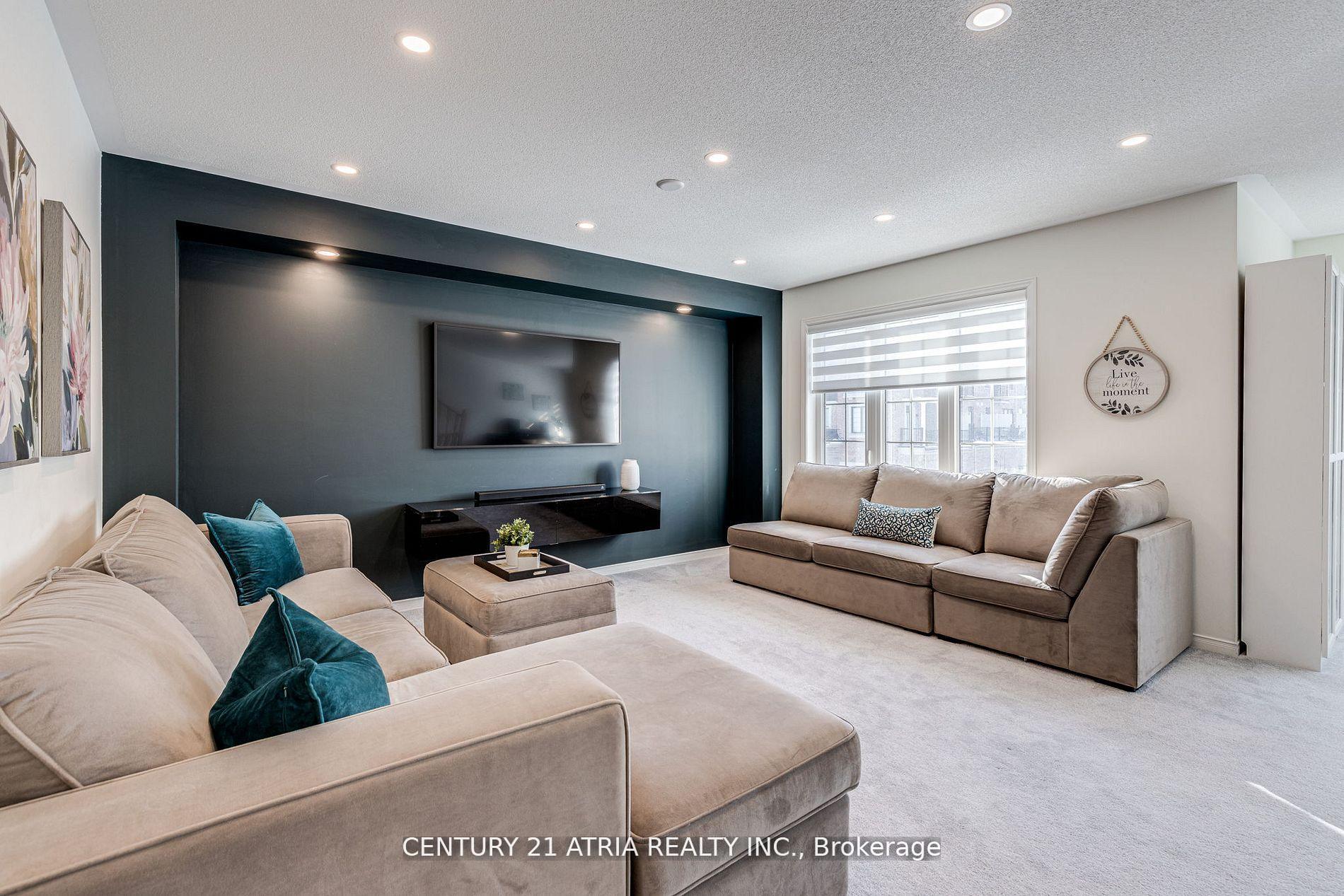 16 Hartney Drive, Richmond Hill, ON L4S 0J8