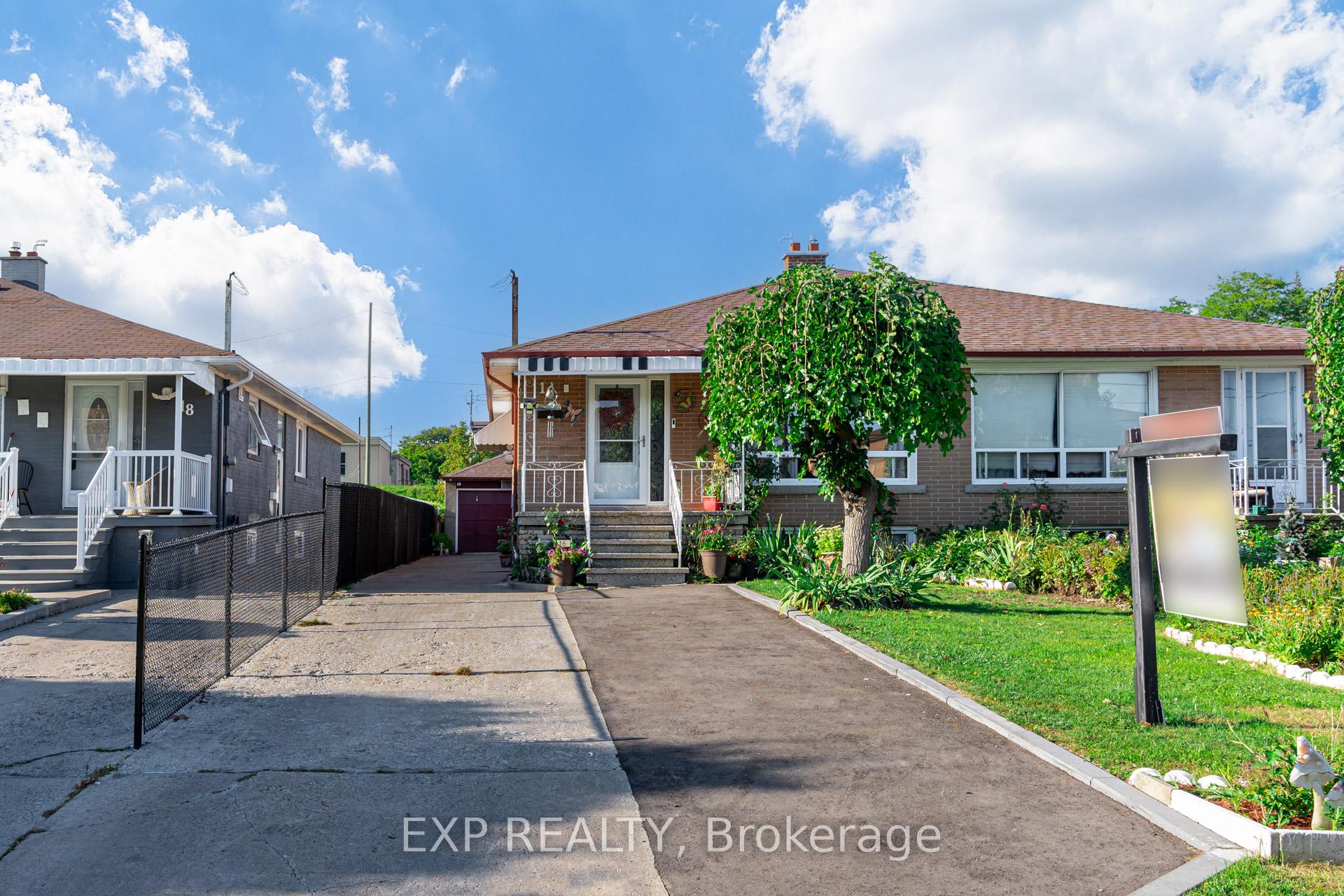 16 Heavitree Drive, Toronto, ON M3L 1K6