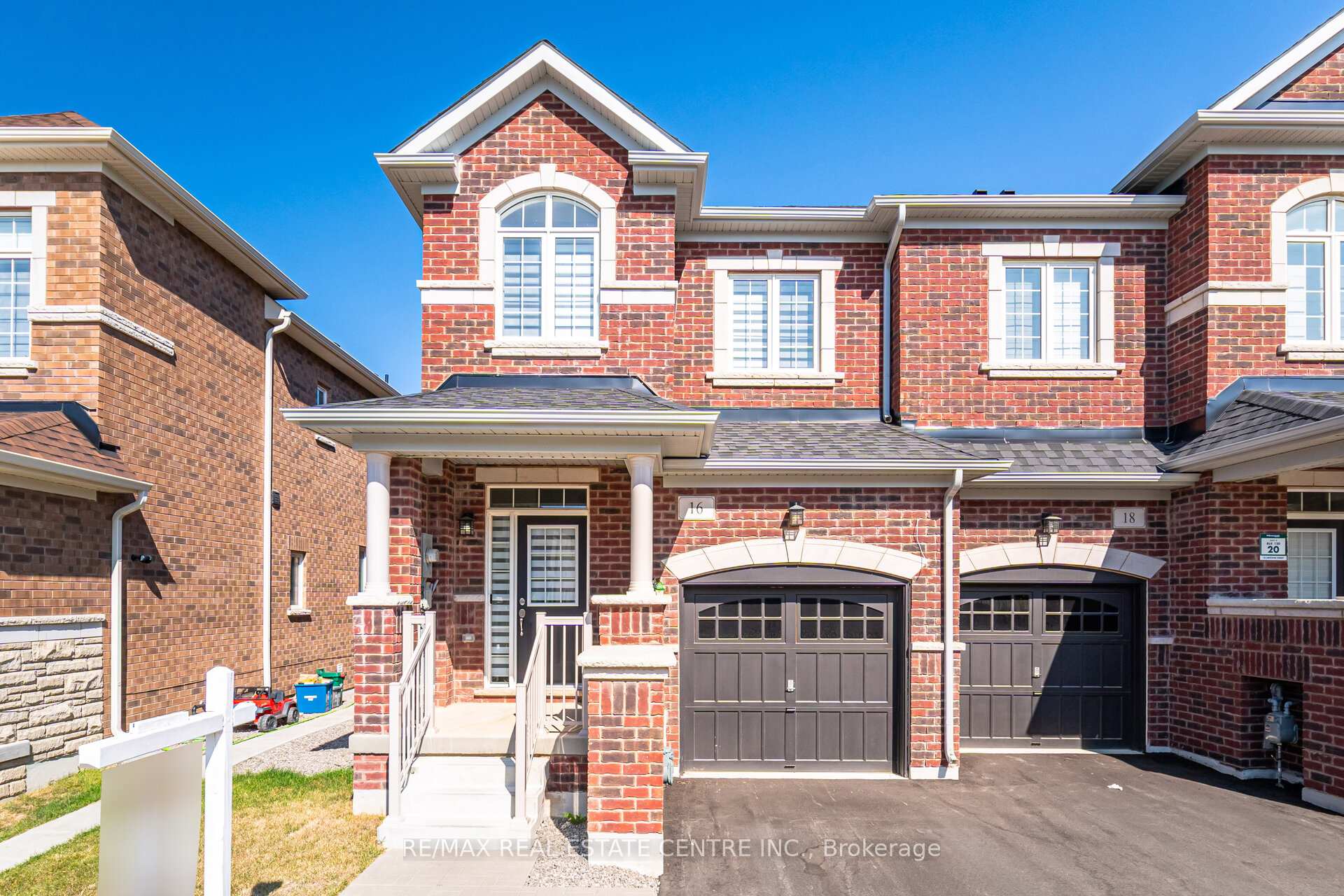 16 Lidstone Street, Cambridge, ON N1T 0G2
