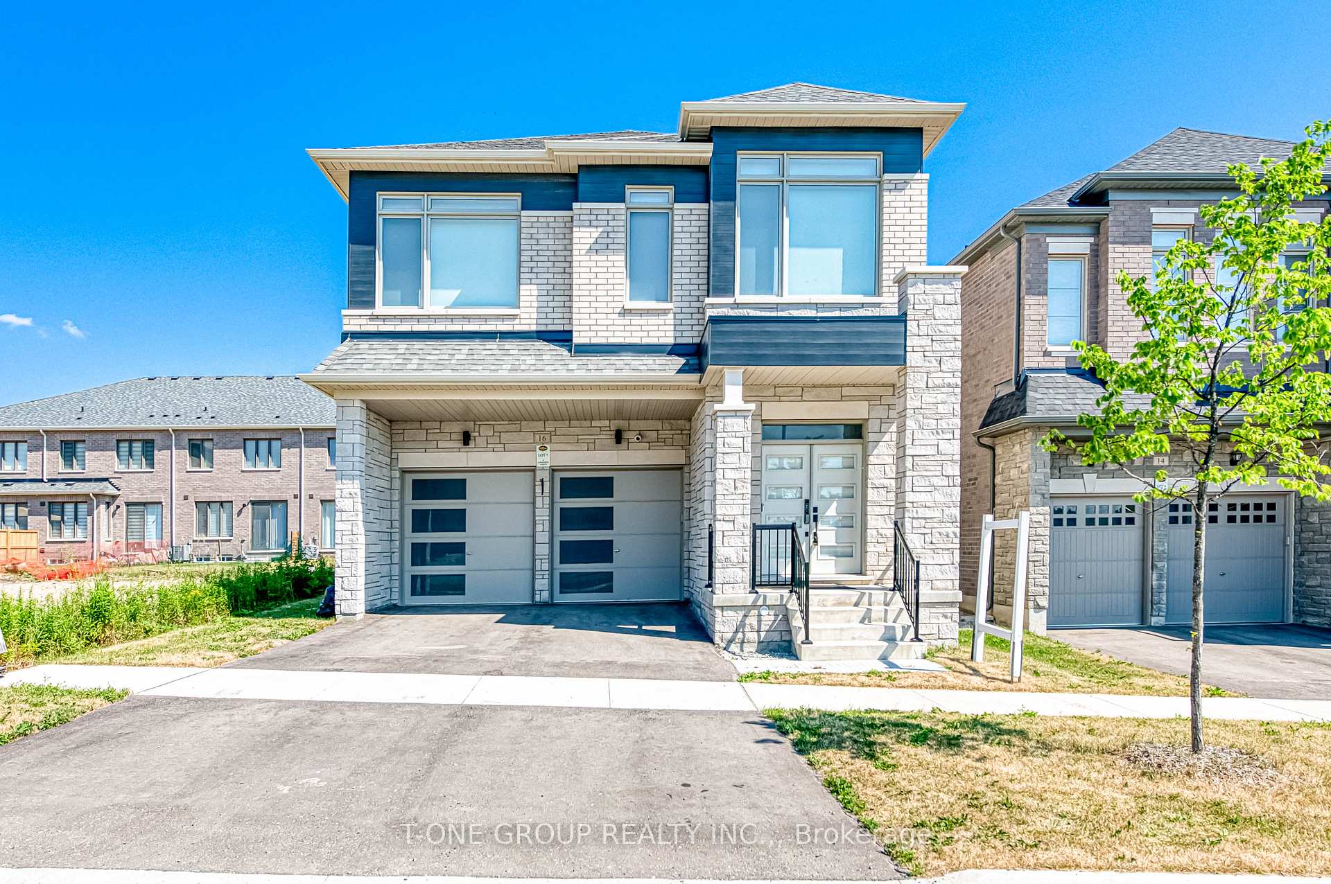 16 Longworth Avenue, Richmond Hill, ON L4E 1J1